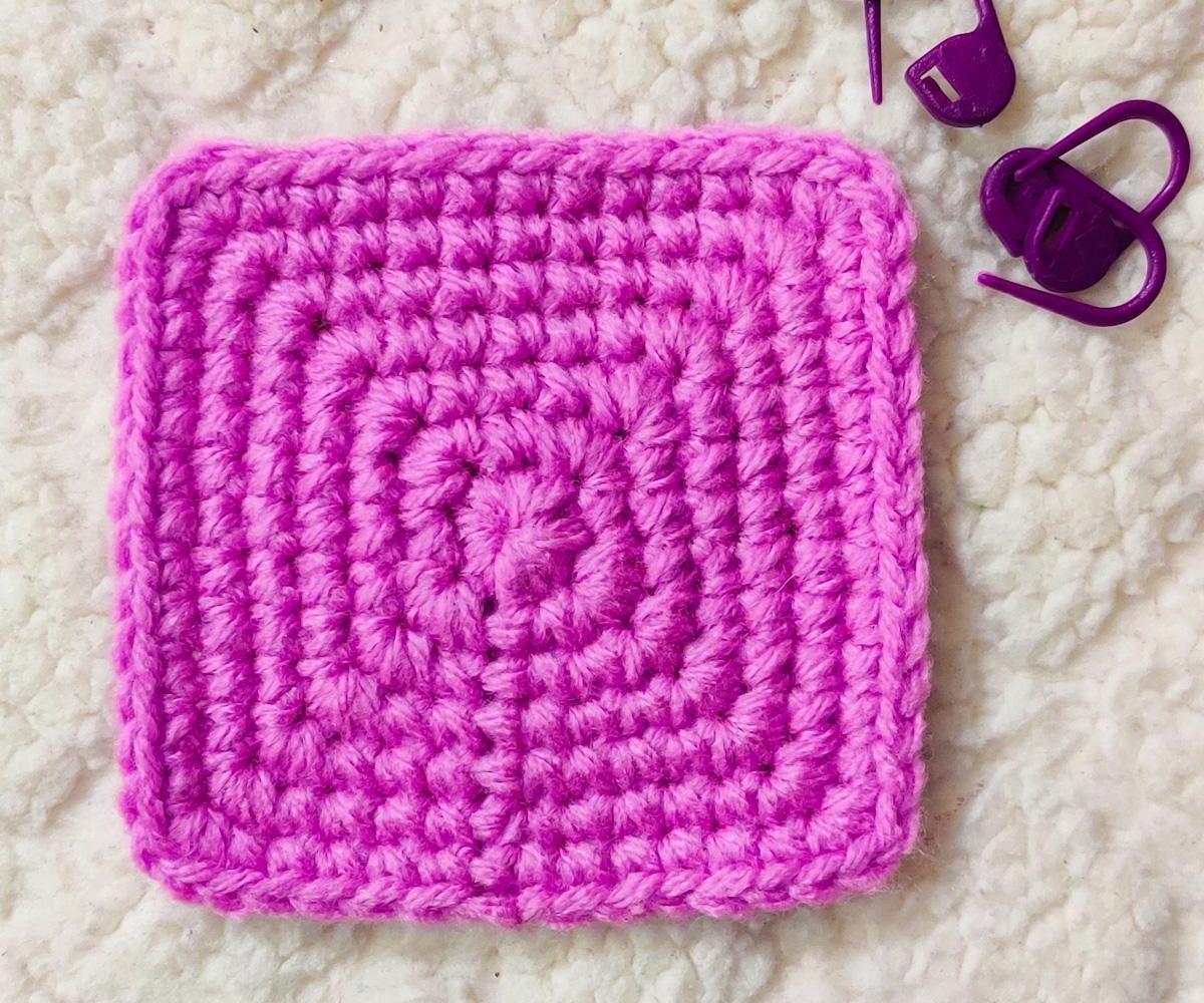 Single Crochet Square Base Pattern for Bags and Baskets : 5 Steps (with ...