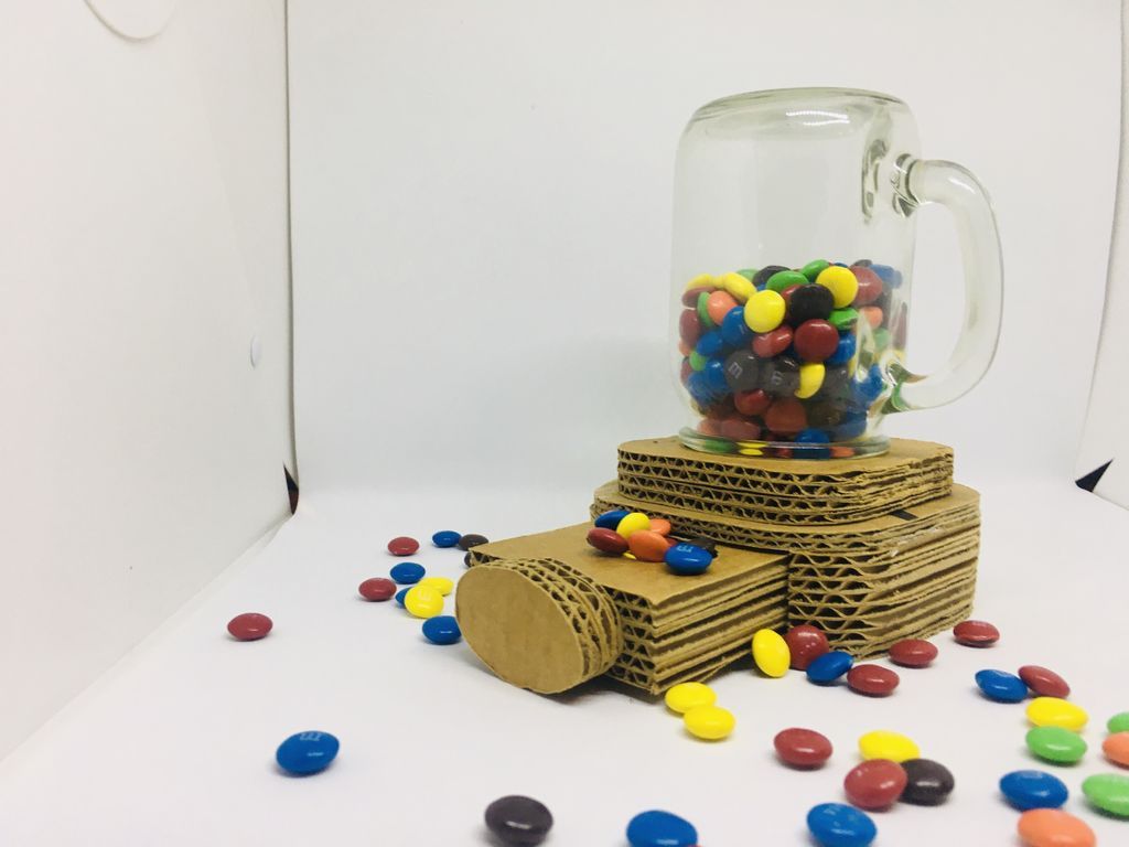 DIY Cardboard Candy Dispenser: 4 Steps (with Pictures)