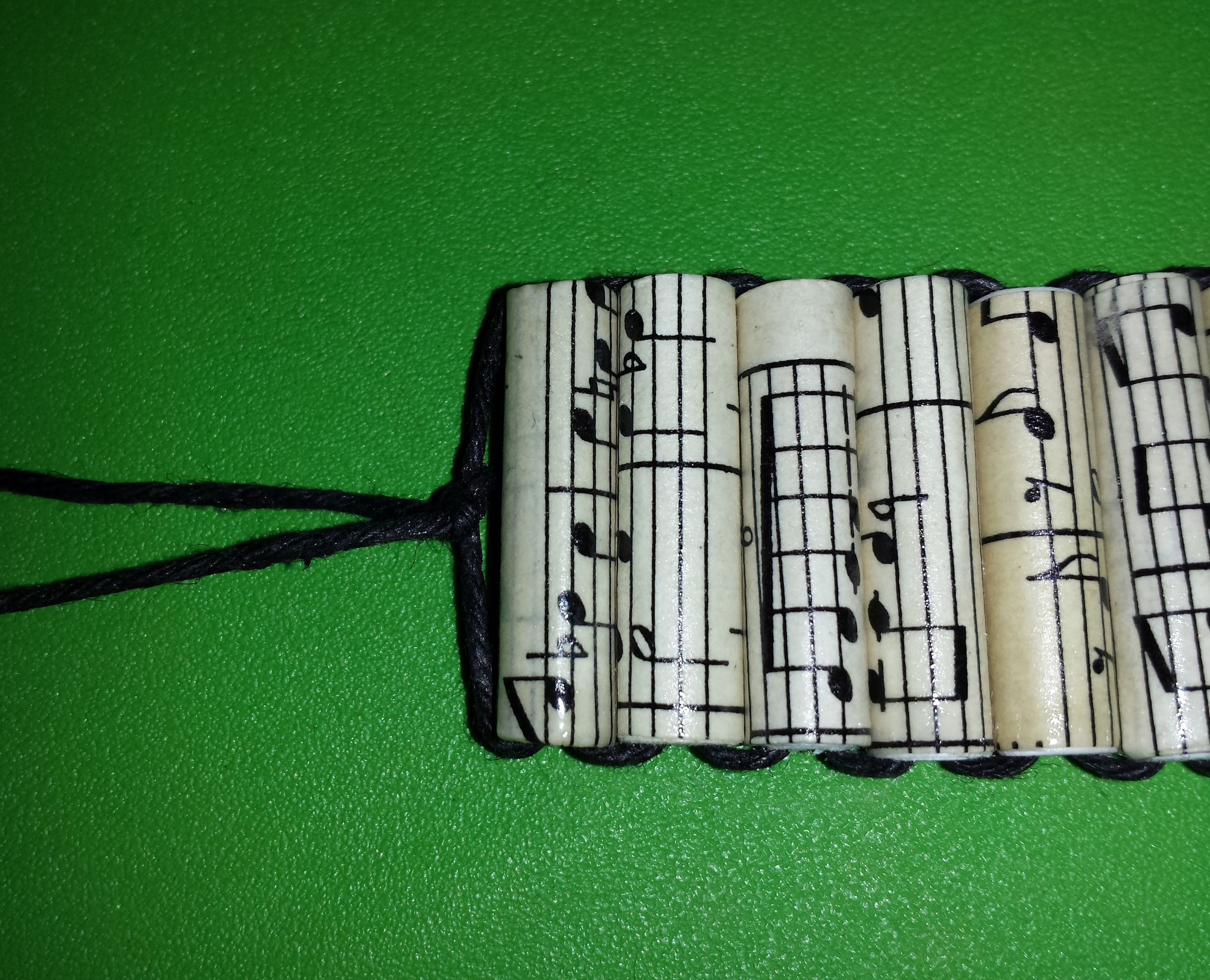 Vintage Sheet Music Paper Bead Bracelet : 7 Steps (with Pictures ...