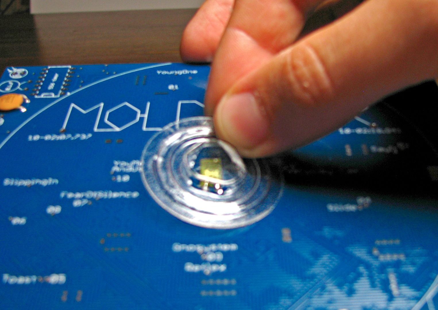 Moldover's Light-Theremin CD (DIY Version) : 15 Steps (with Pictures ...