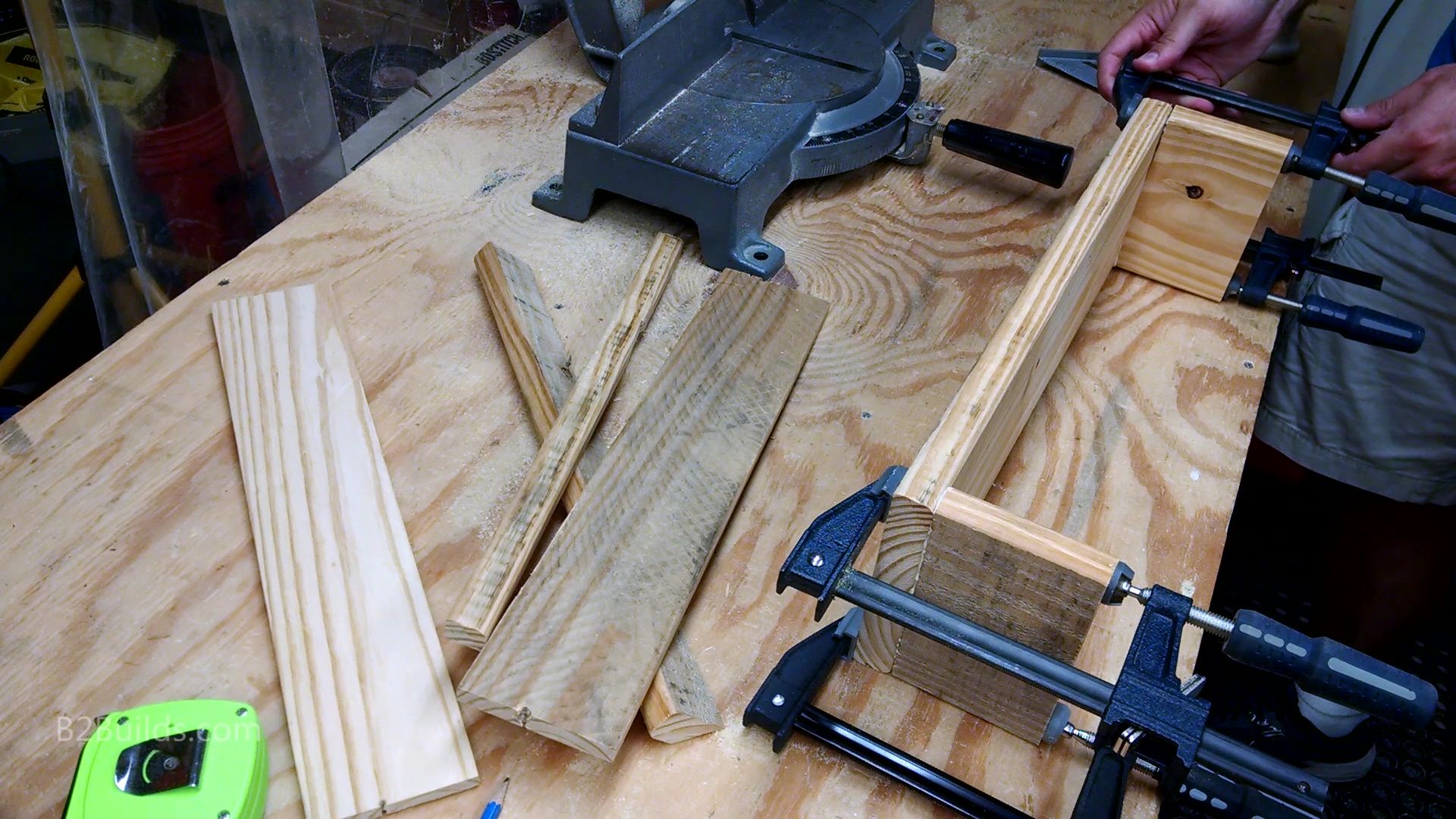 Floating Shelf Charging Station From Pallet Wood : 9 Steps (with ...