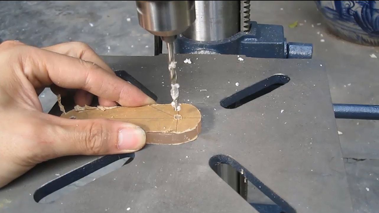 How to Make a Table Saw - Anti KickBack for DIY Table Saw - Guard ...