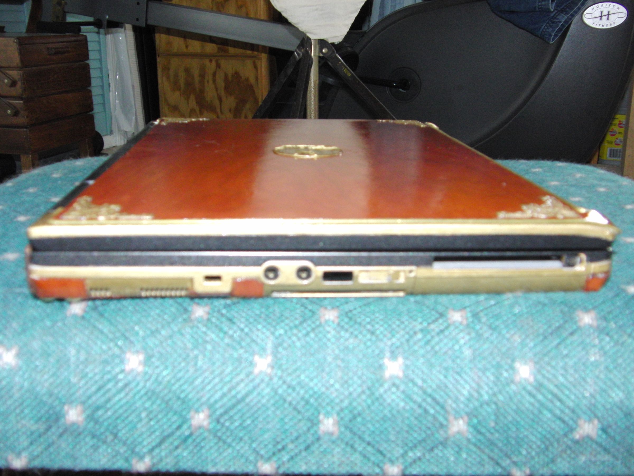 Wood Veneer Laptop Mod : 9 Steps (with Pictures) - Instructables