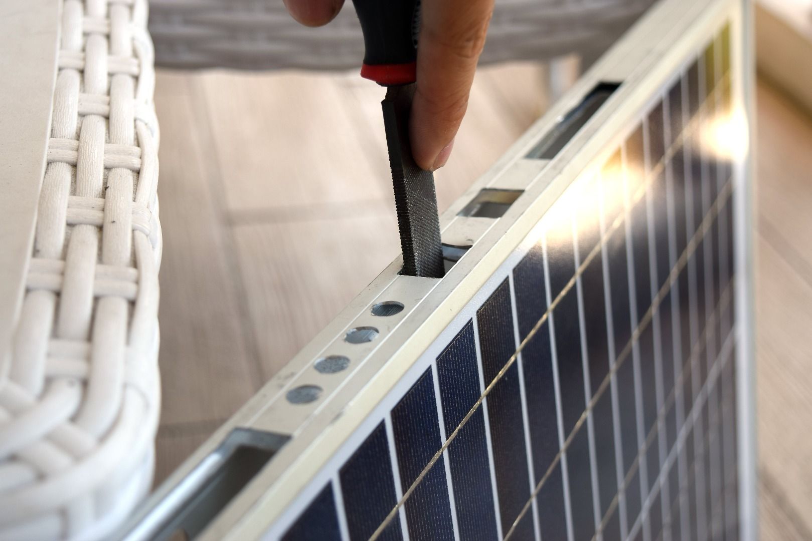 DIY Portable Solar Powerbank (w/ 110v Outlets & USB Ports) : 33 Steps ...