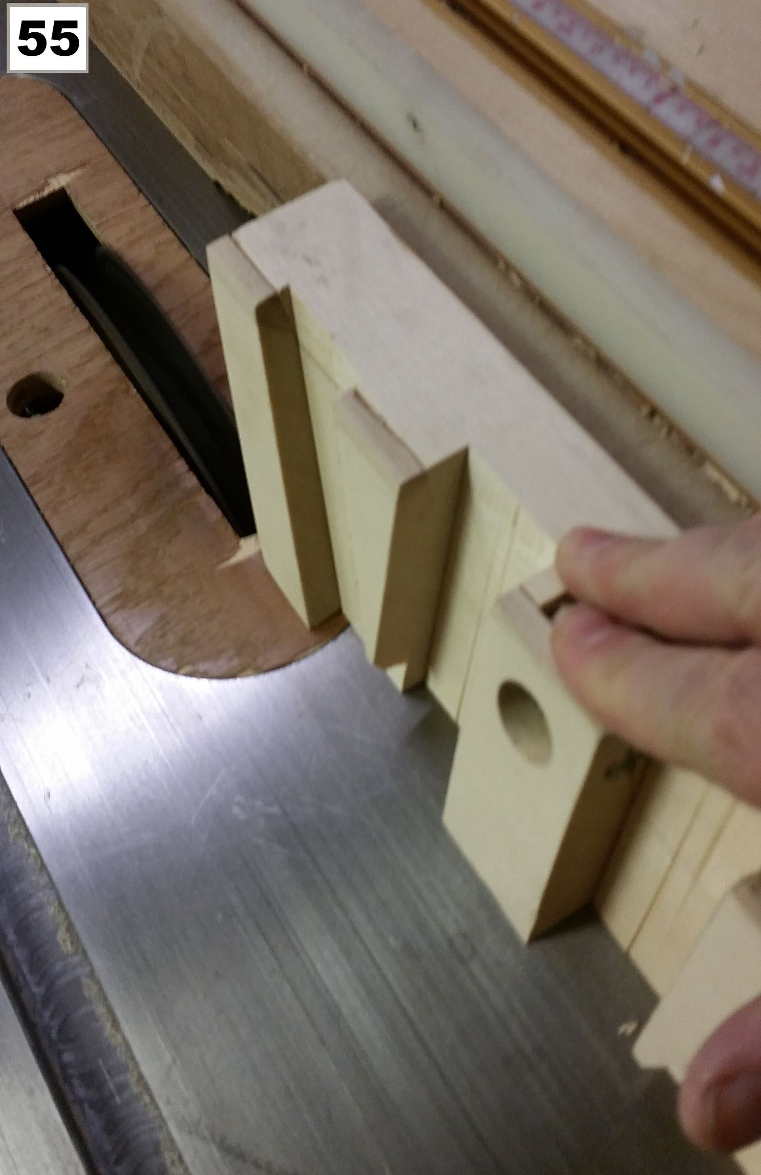 Folding Portable Workbench With Quick Release Vise : 11 Steps (with ...