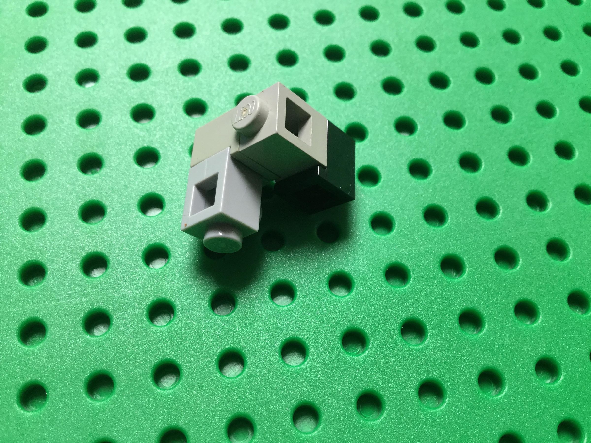 Lego Portal Gun, Chell Figure and Companion Cube : 4 Steps - Instructables