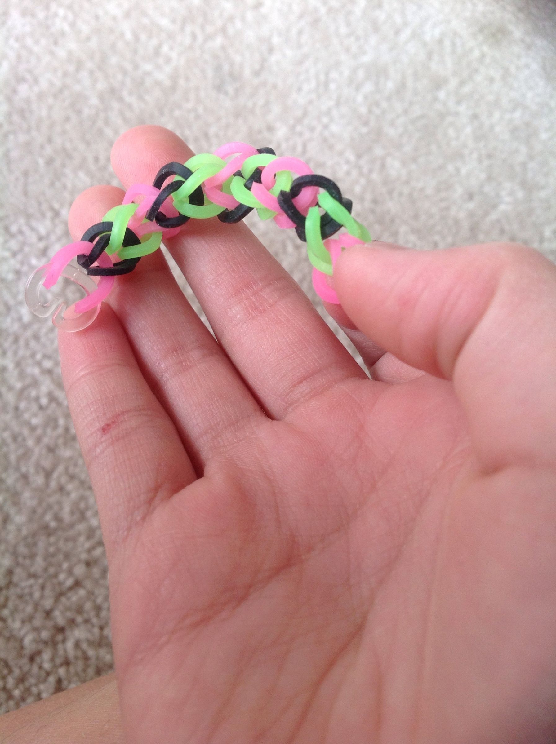 Rainbow Loom Single : 4 Steps - Instructables