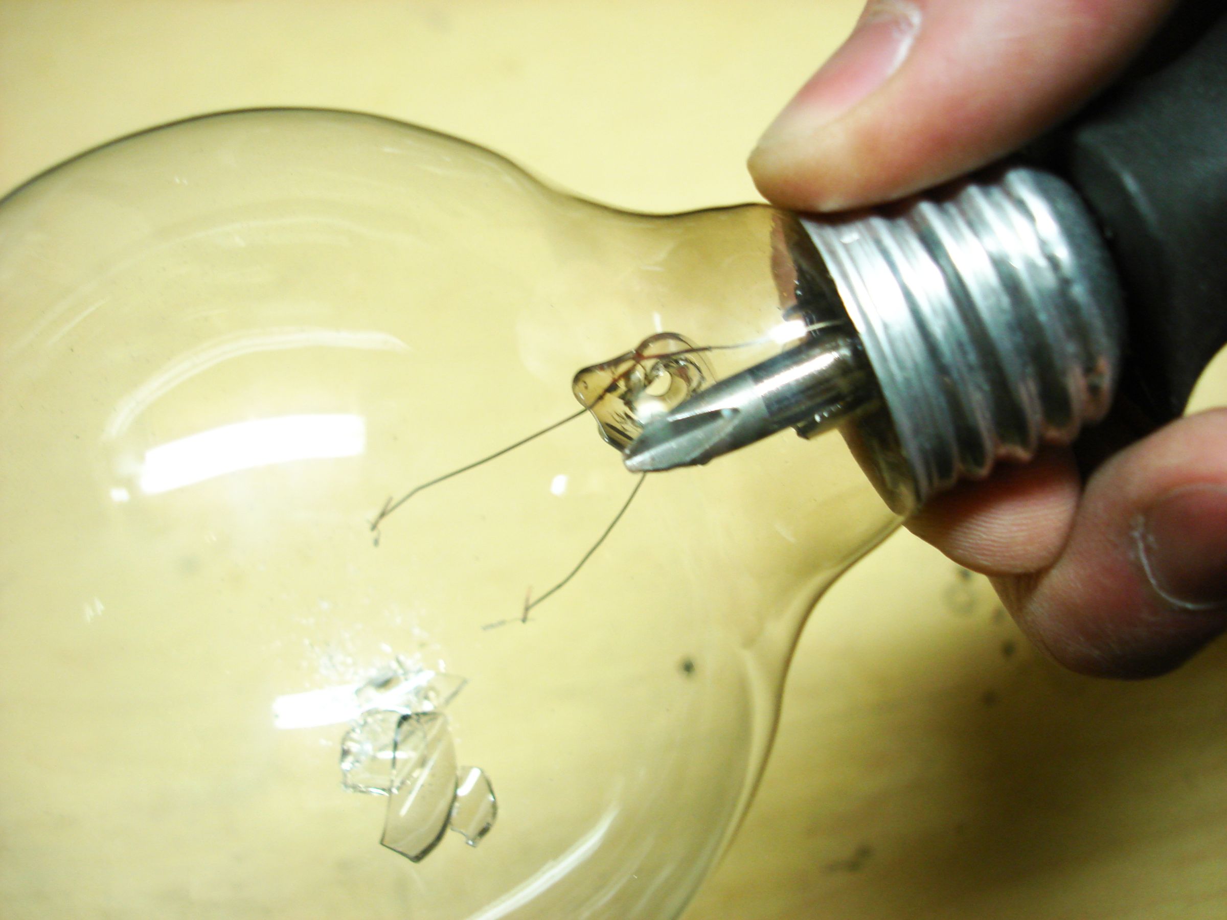 Used Light Bulb Oil/Alcohol Lamp : 6 Steps - Instructables