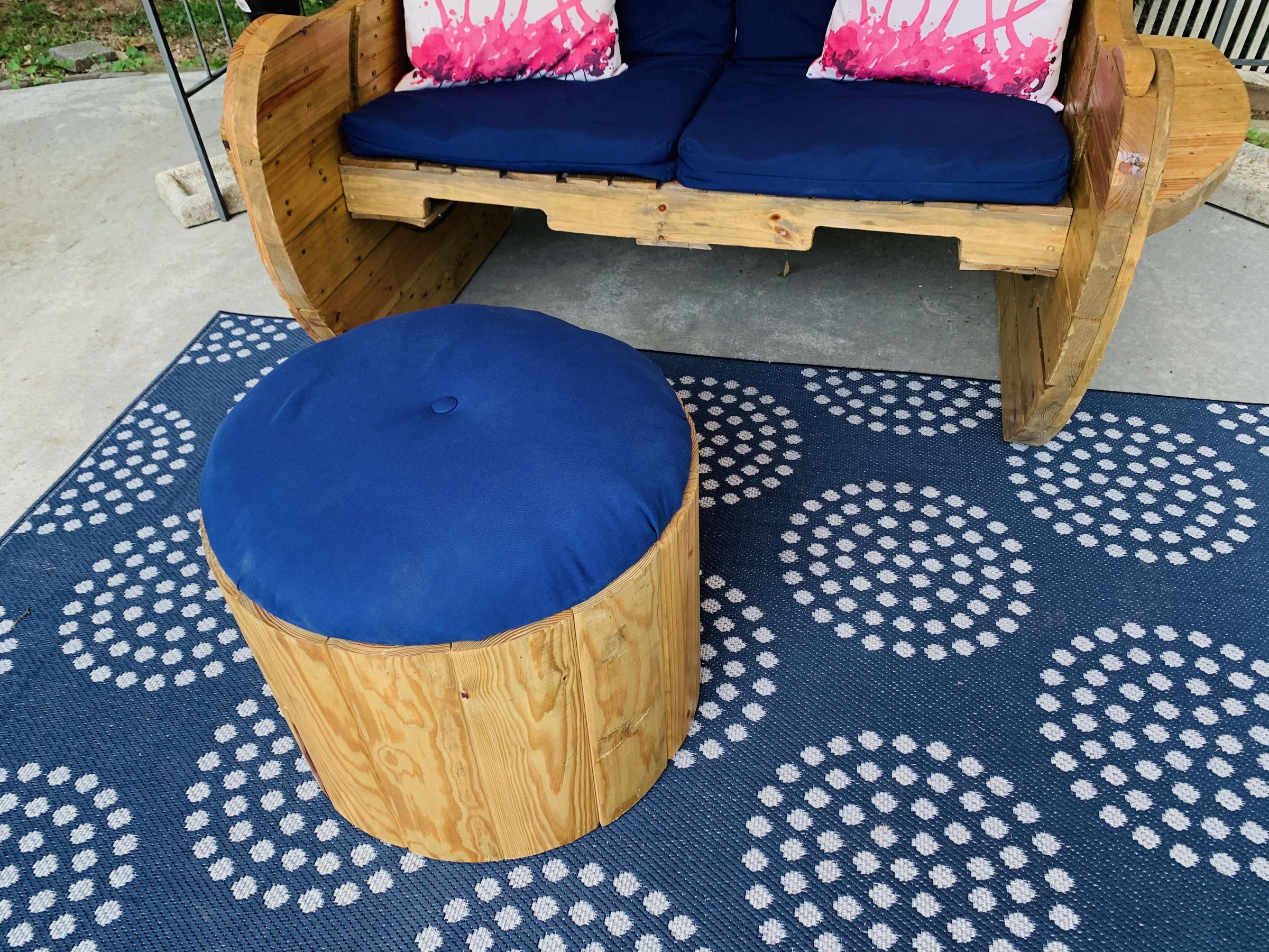 Upcycled Cable Spool Ottoman With Storage : 6 Steps (with Pictures ...