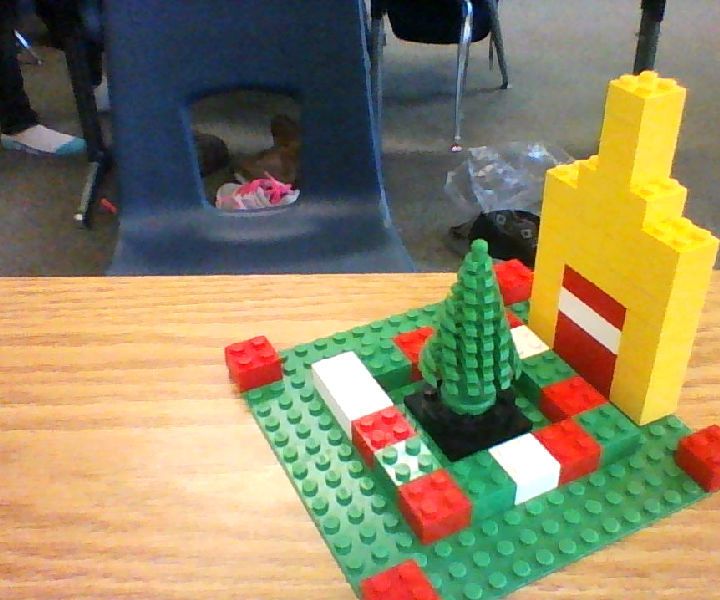 Lego Winter Holiday Yard : 6 Steps - Instructables