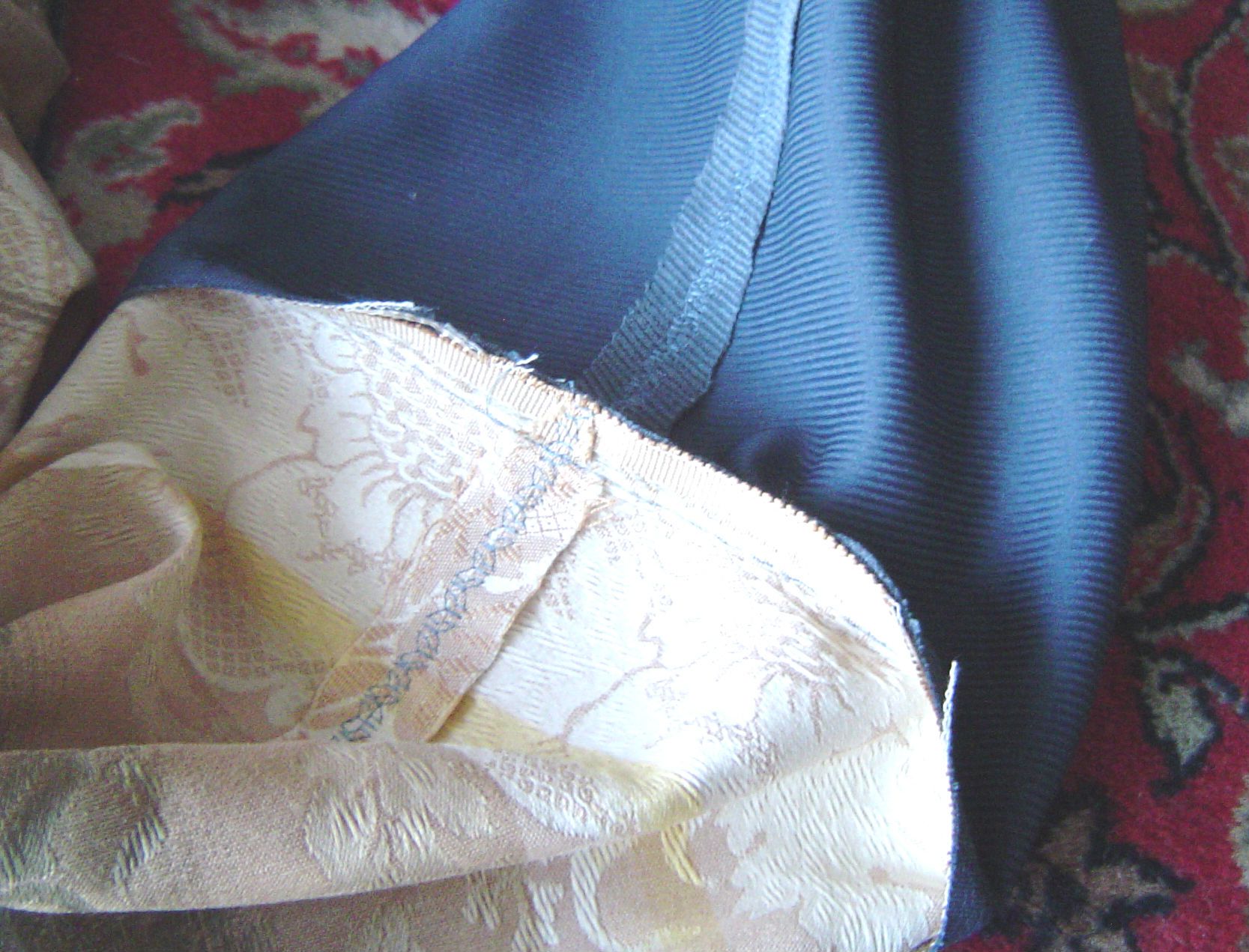 Blue Velvet Bog Coat : 19 Steps (with Pictures) - Instructables