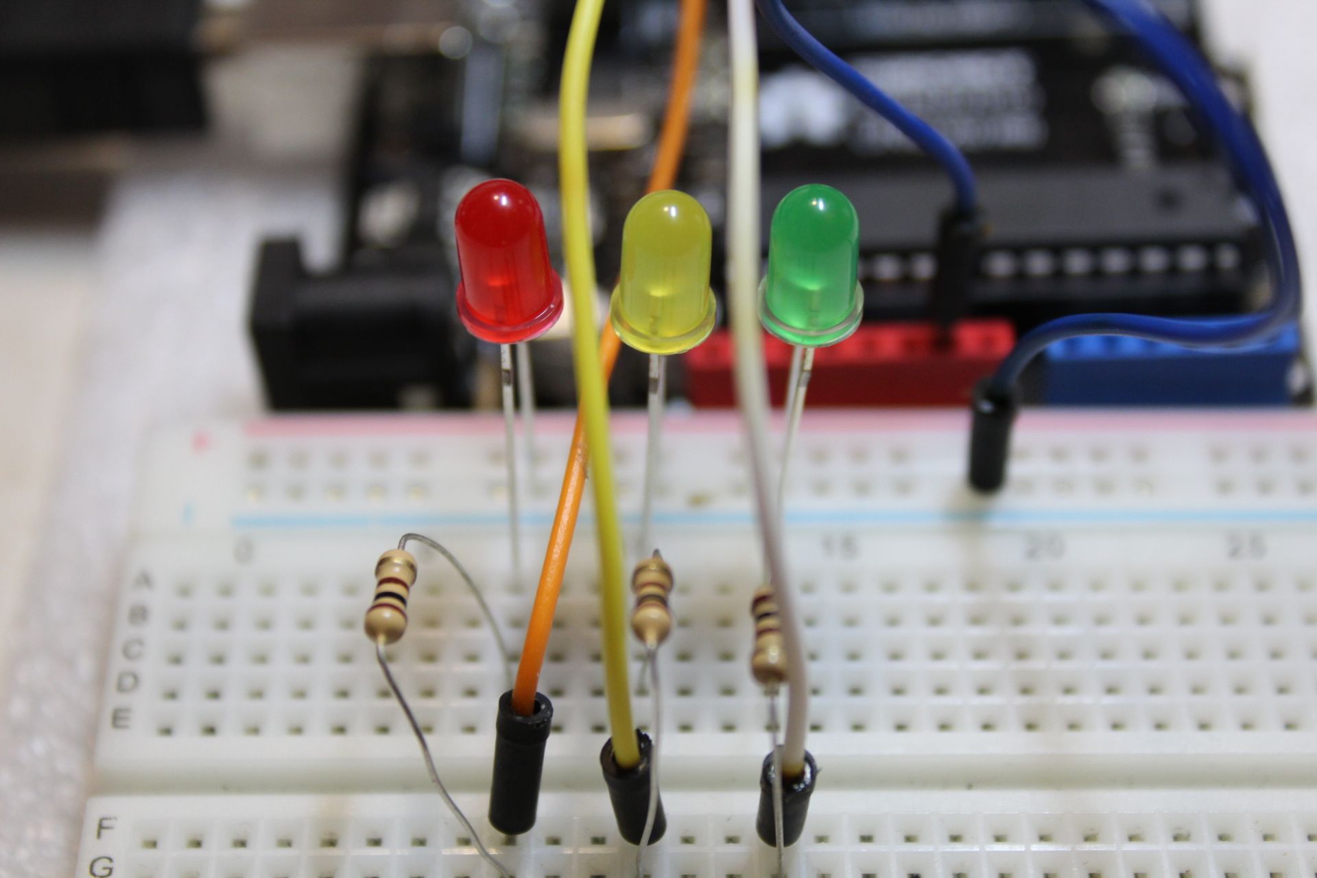 Traffic Light Model : 4 Steps (with Pictures) - Instructables