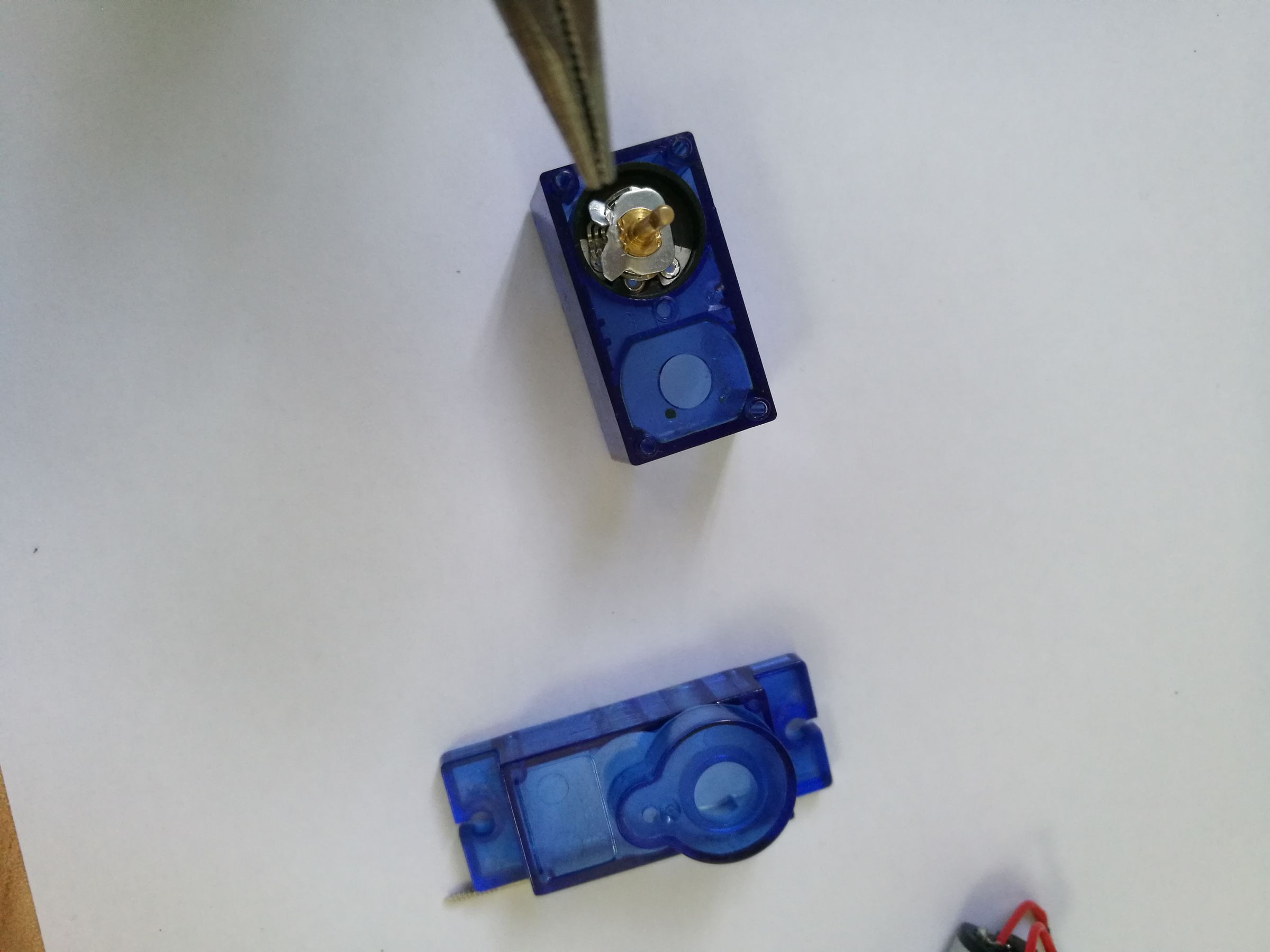 How to Modify a Micro Servo Motor (SG90) for Continuous Rotation : 6 ...