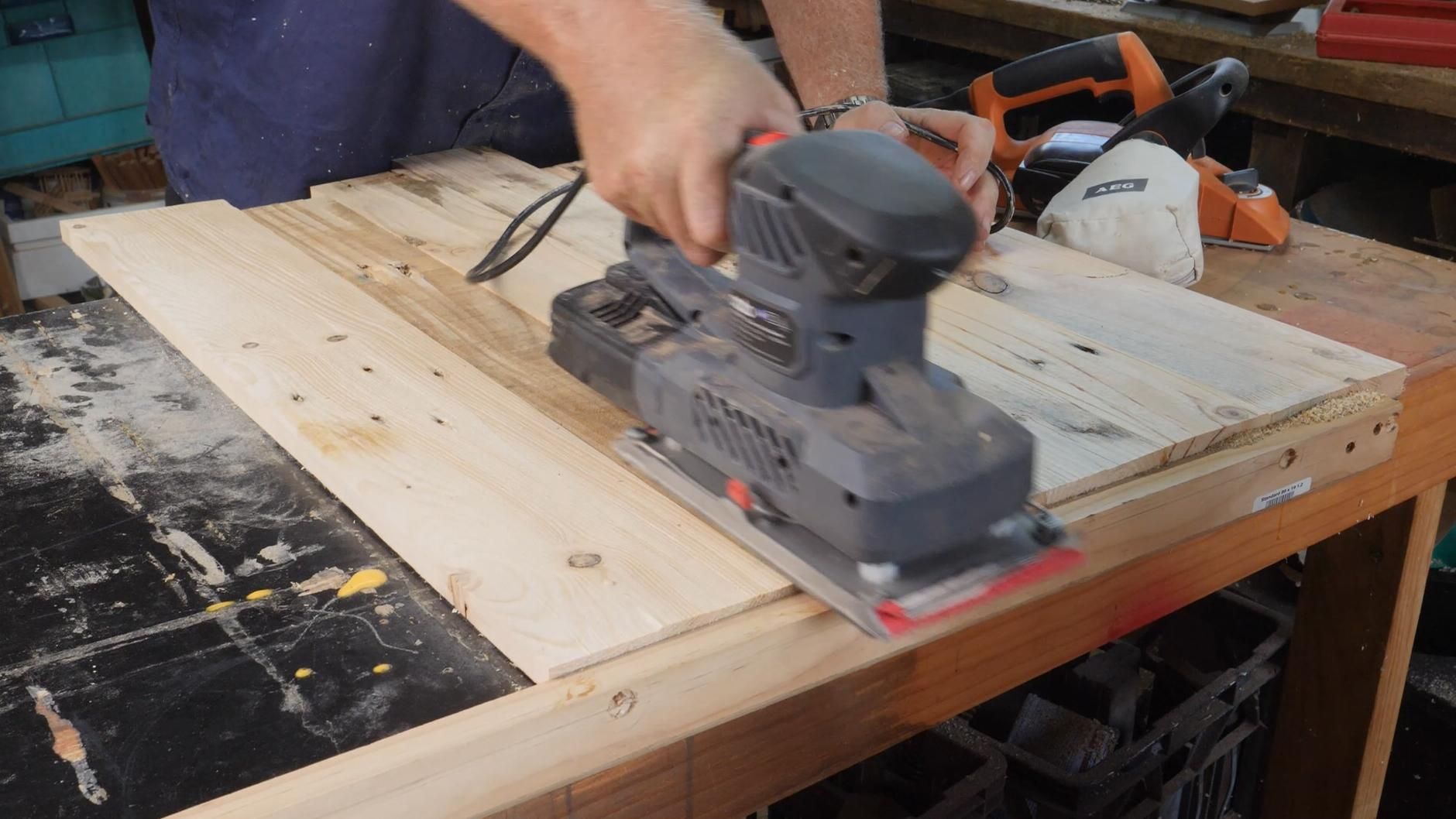 Arcade Machine for the Lounge Room - From a Pile of Old Pallets : 16 ...