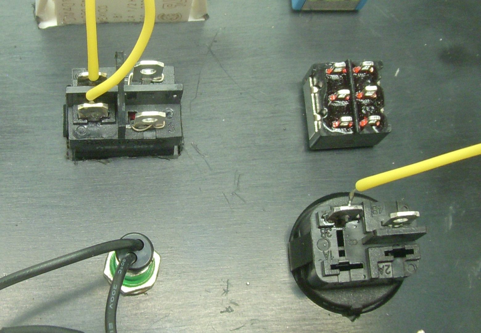 FUN! LIGHT SWITCH BOX : 40 Steps - Instructables