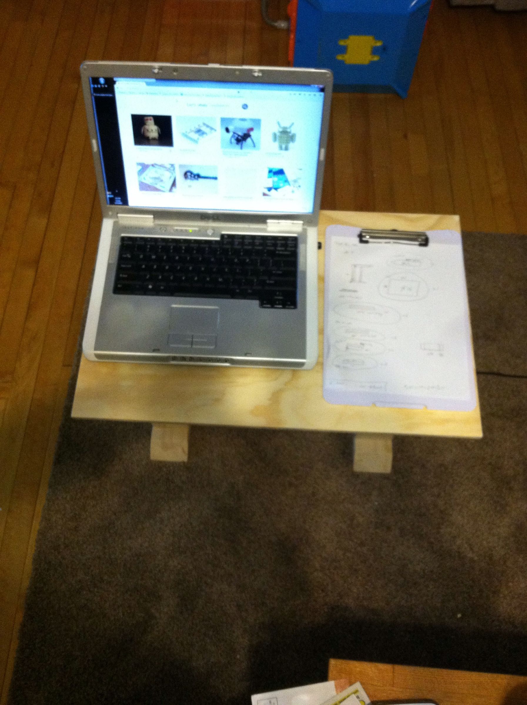 Simple Dorm Table : 8 Steps (with Pictures) - Instructables