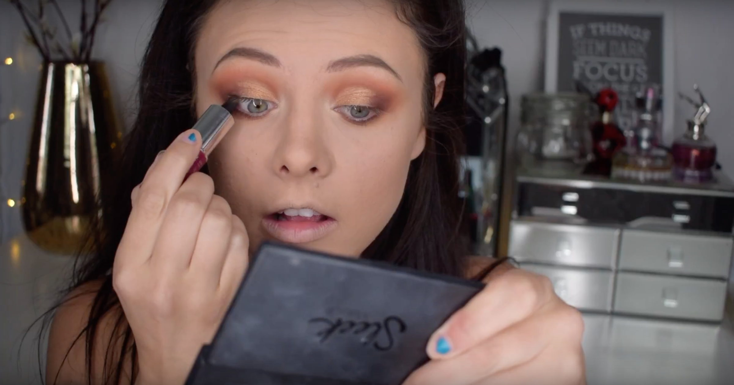 Classic Bronzy Red Lip Makeup Tutorial : 12 Steps - Instructables