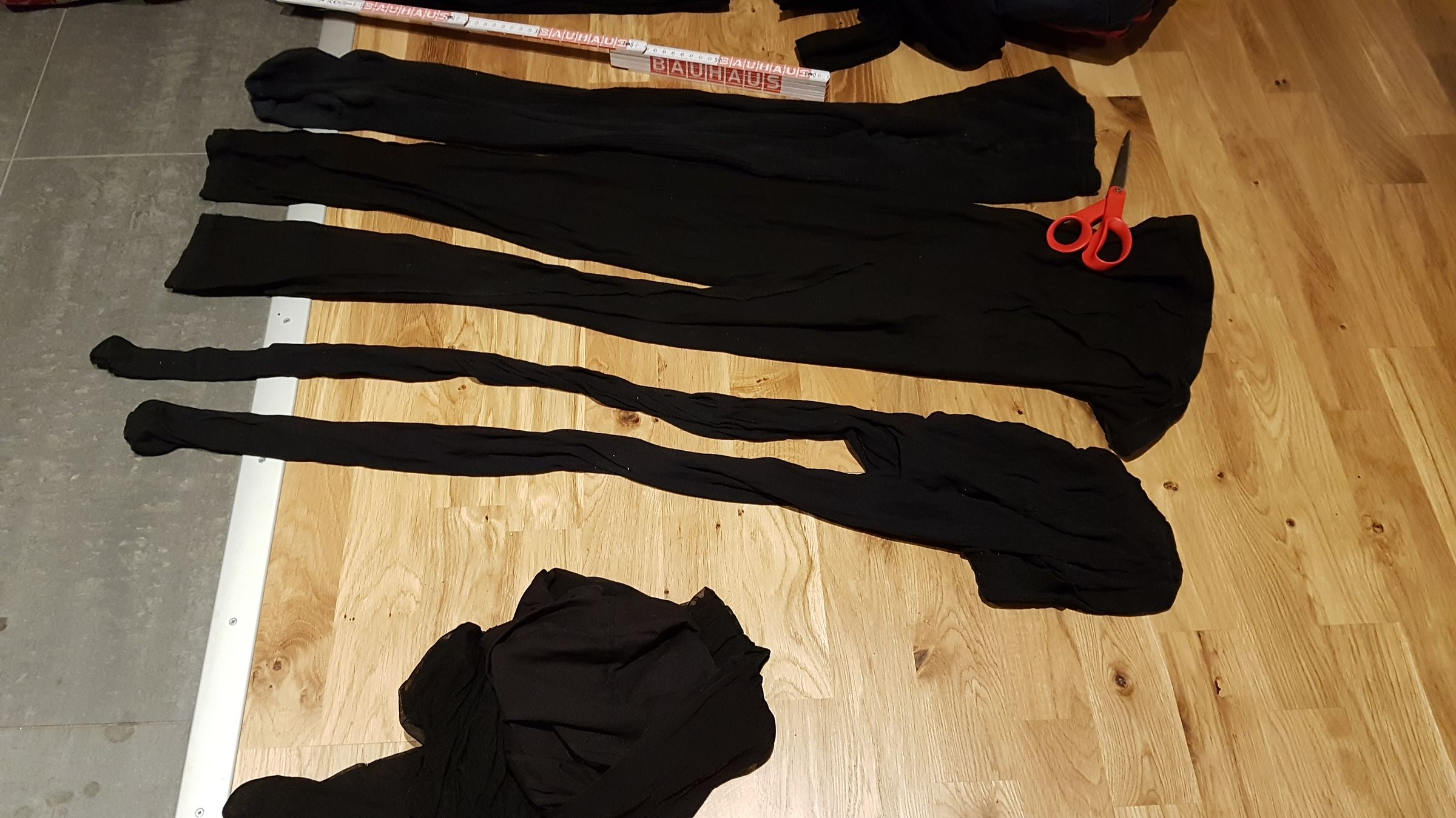 Easy Spider Costume : 6 Steps - Instructables