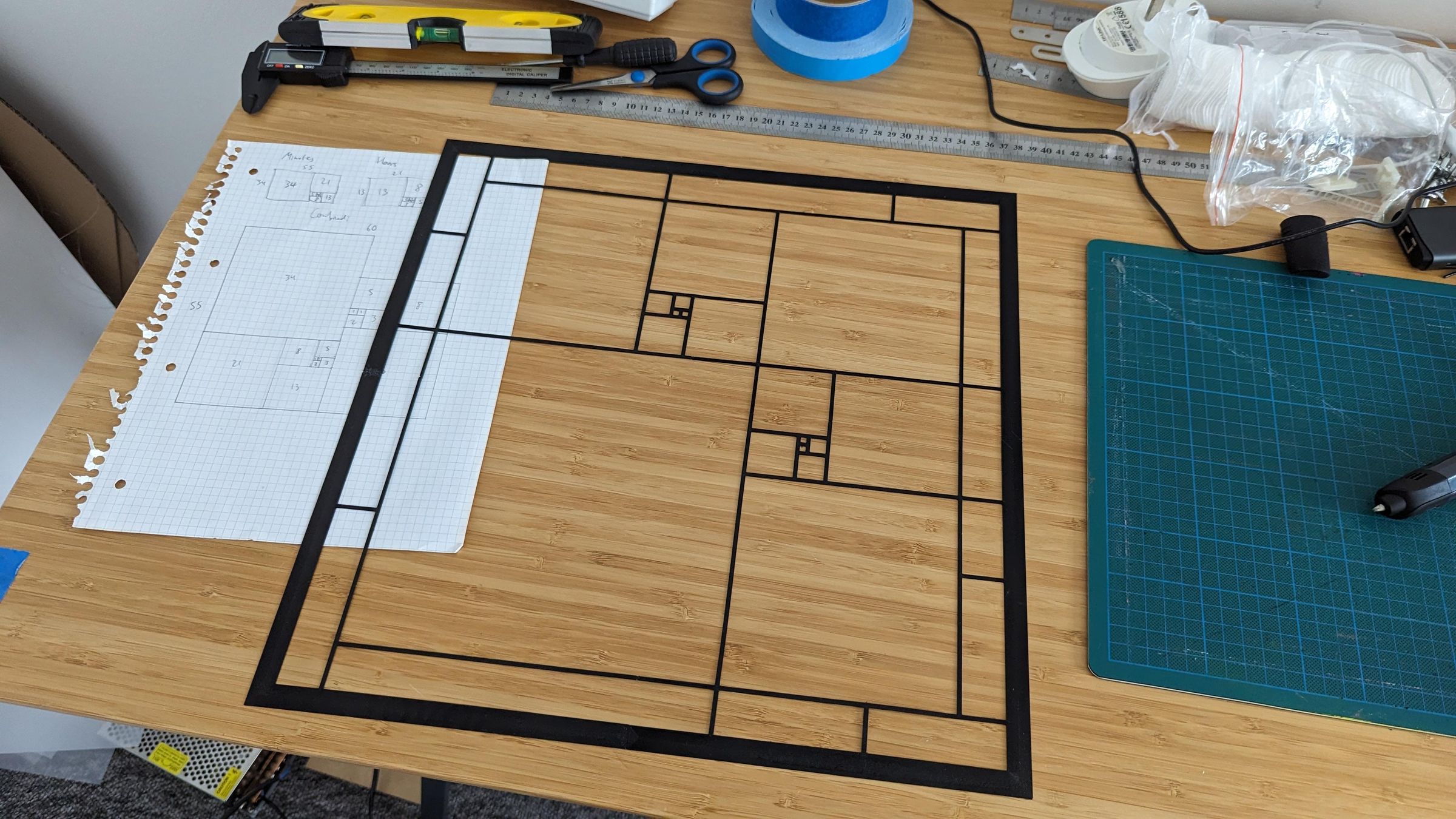 Fibonacci Mondrian Clock : 10 Steps (with Pictures) - Instructables