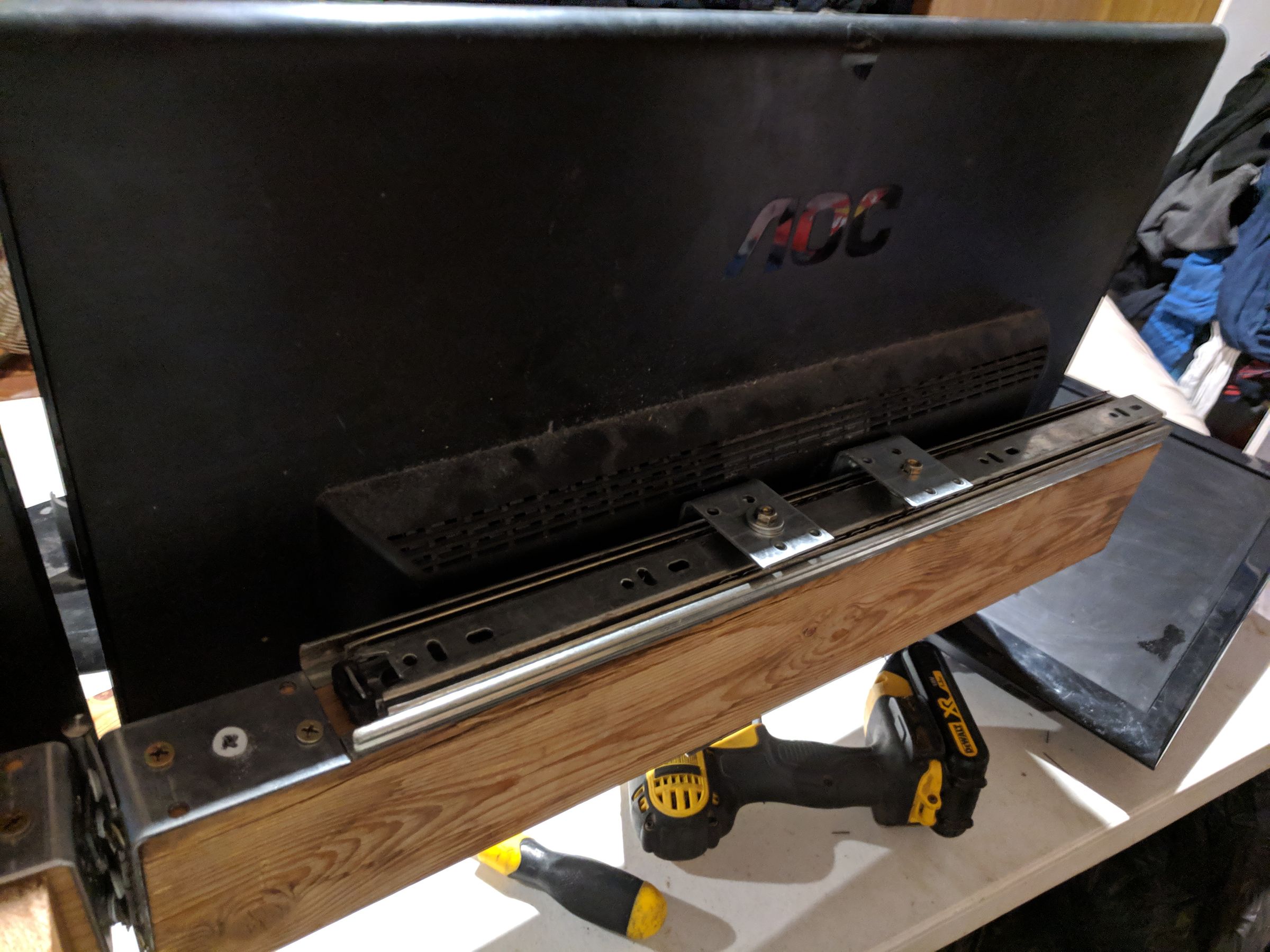 Build an Adjustable Triple Monitor Stand : 6 Steps - Instructables