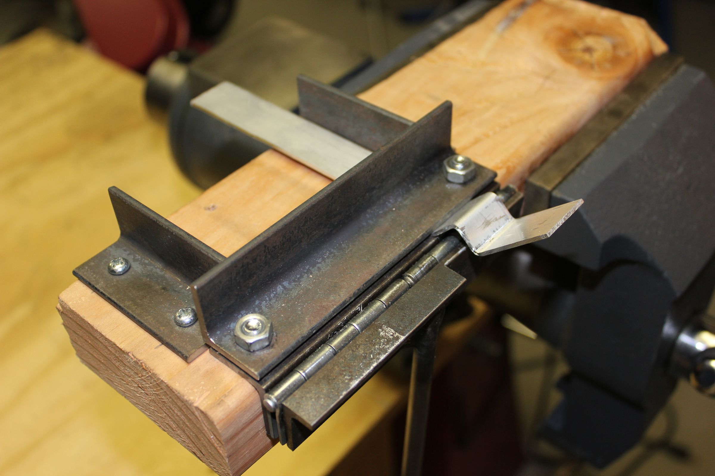 Homemade Mini Bend Brake : 7 Steps (with Pictures) - Instructables