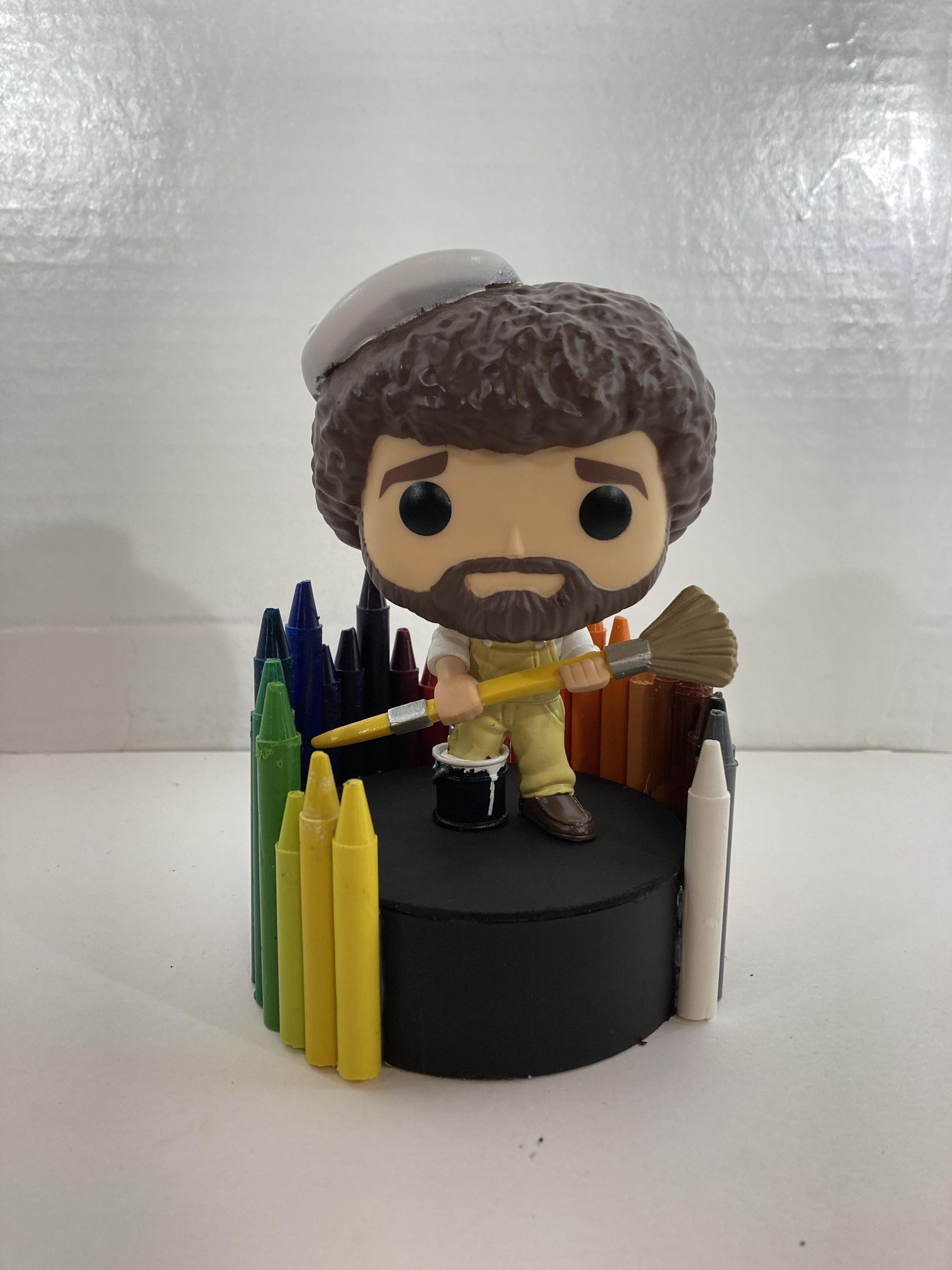 Artsy Figurine Stand : 5 Steps - Instructables