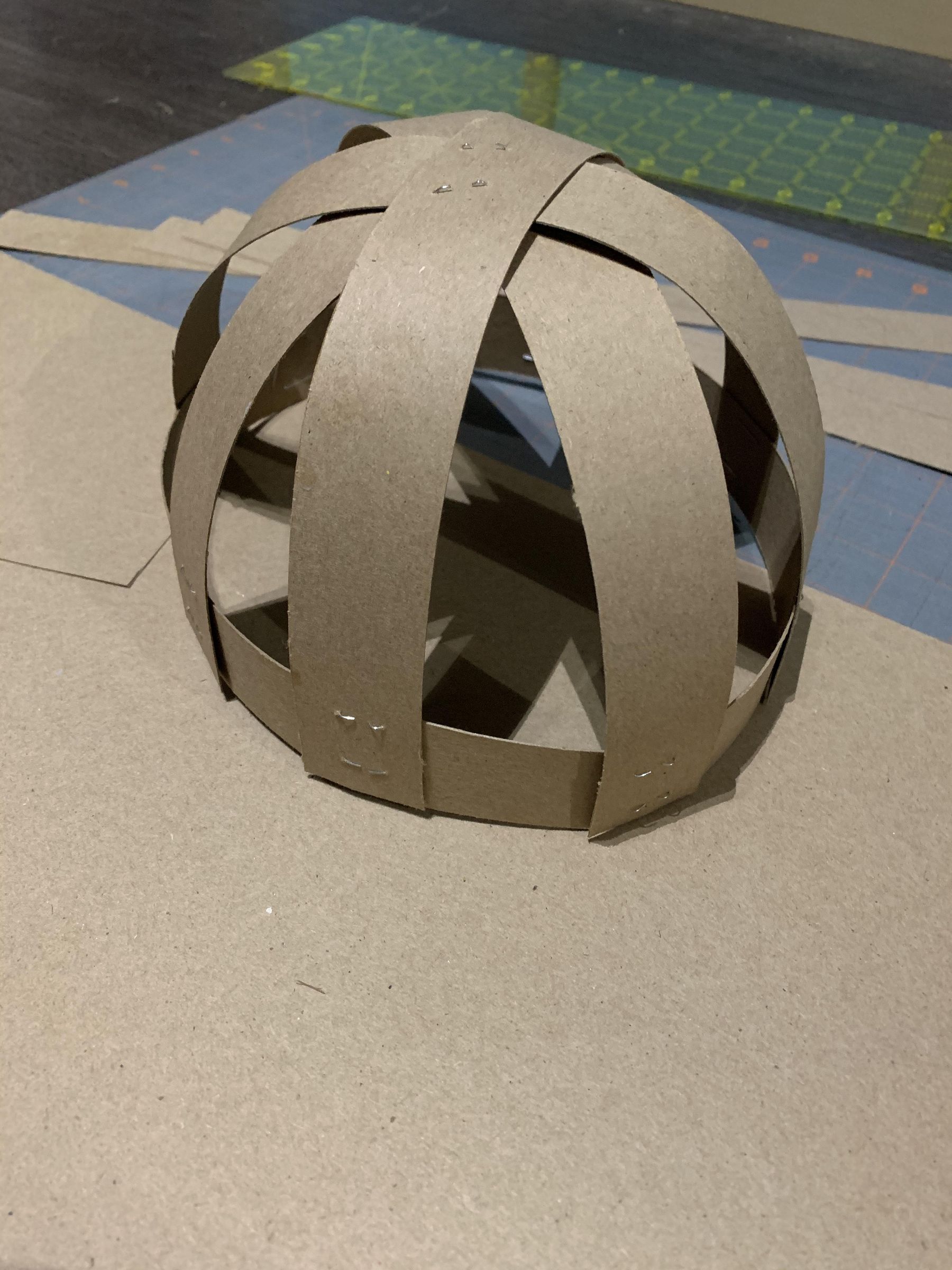 Venom Puppet Costume : 9 Steps (with Pictures) - Instructables