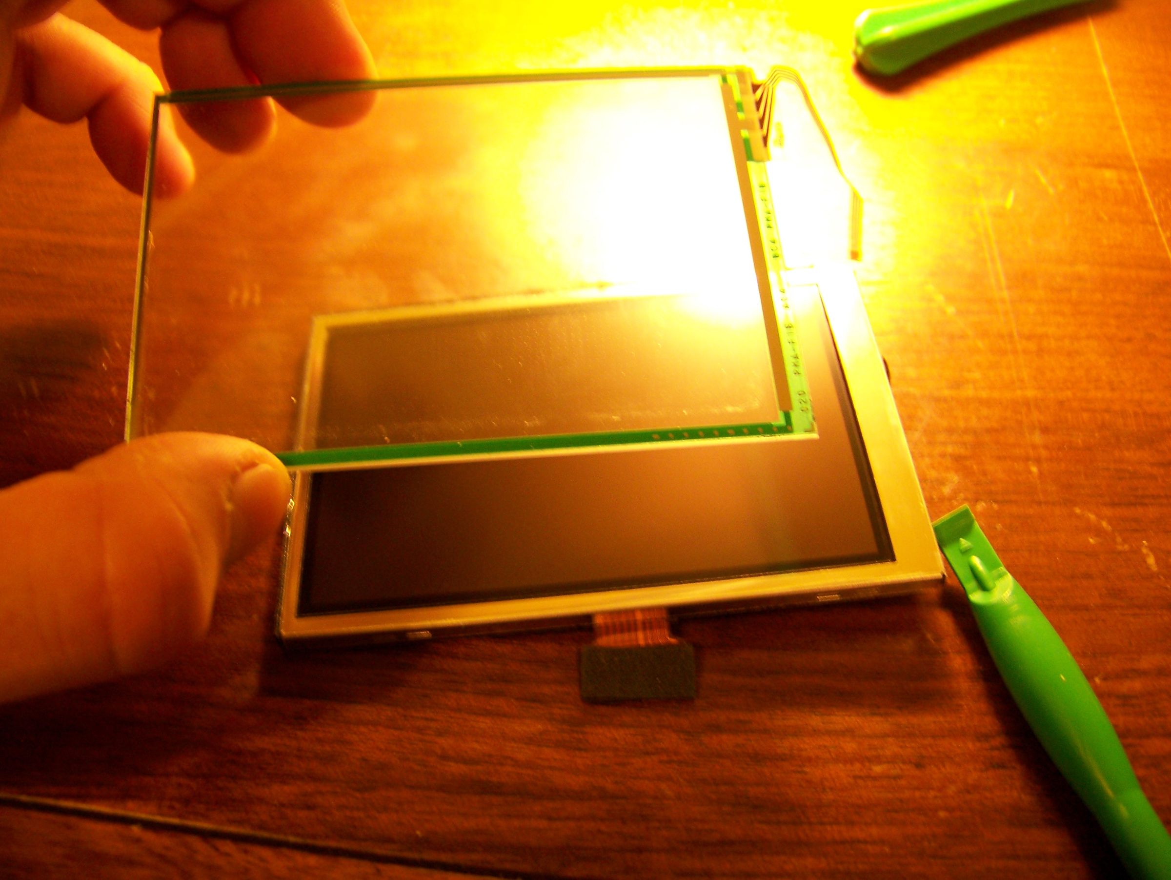Replace the Touch Screen (Digitizer) on a Palm TX : 8 Steps - Instructables