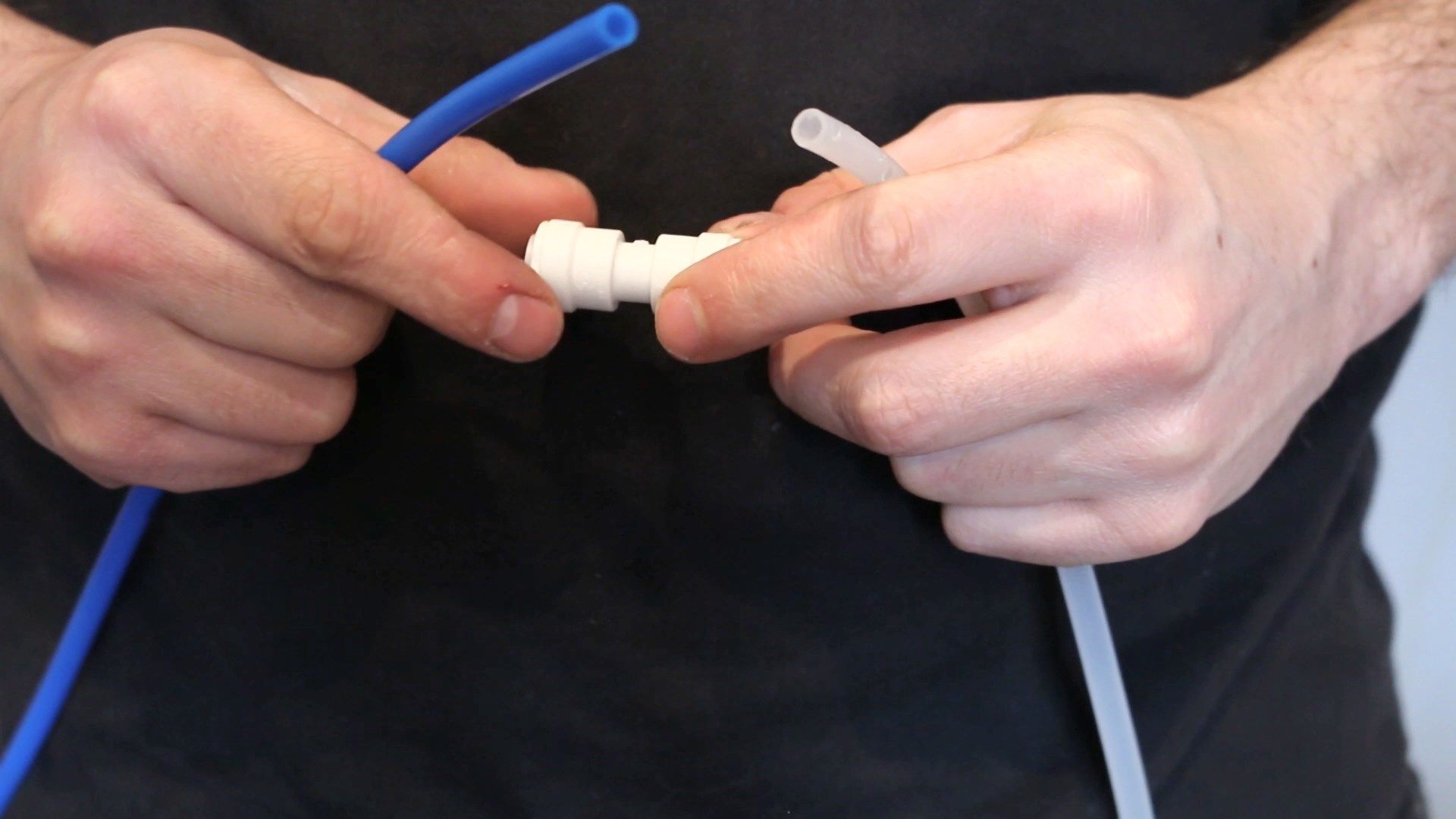 How to Connect a Water Line to Your Refrigerator : 7 Steps (with ...
