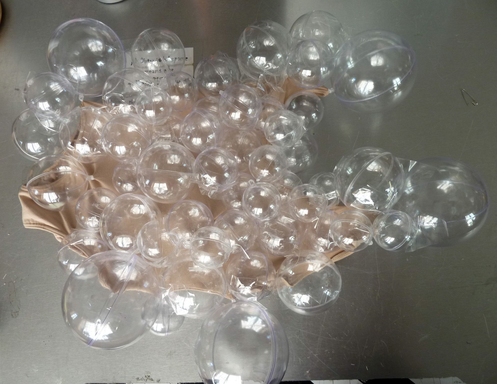 Lady GaGa Bubbles : 5 Steps (with Pictures) - Instructables