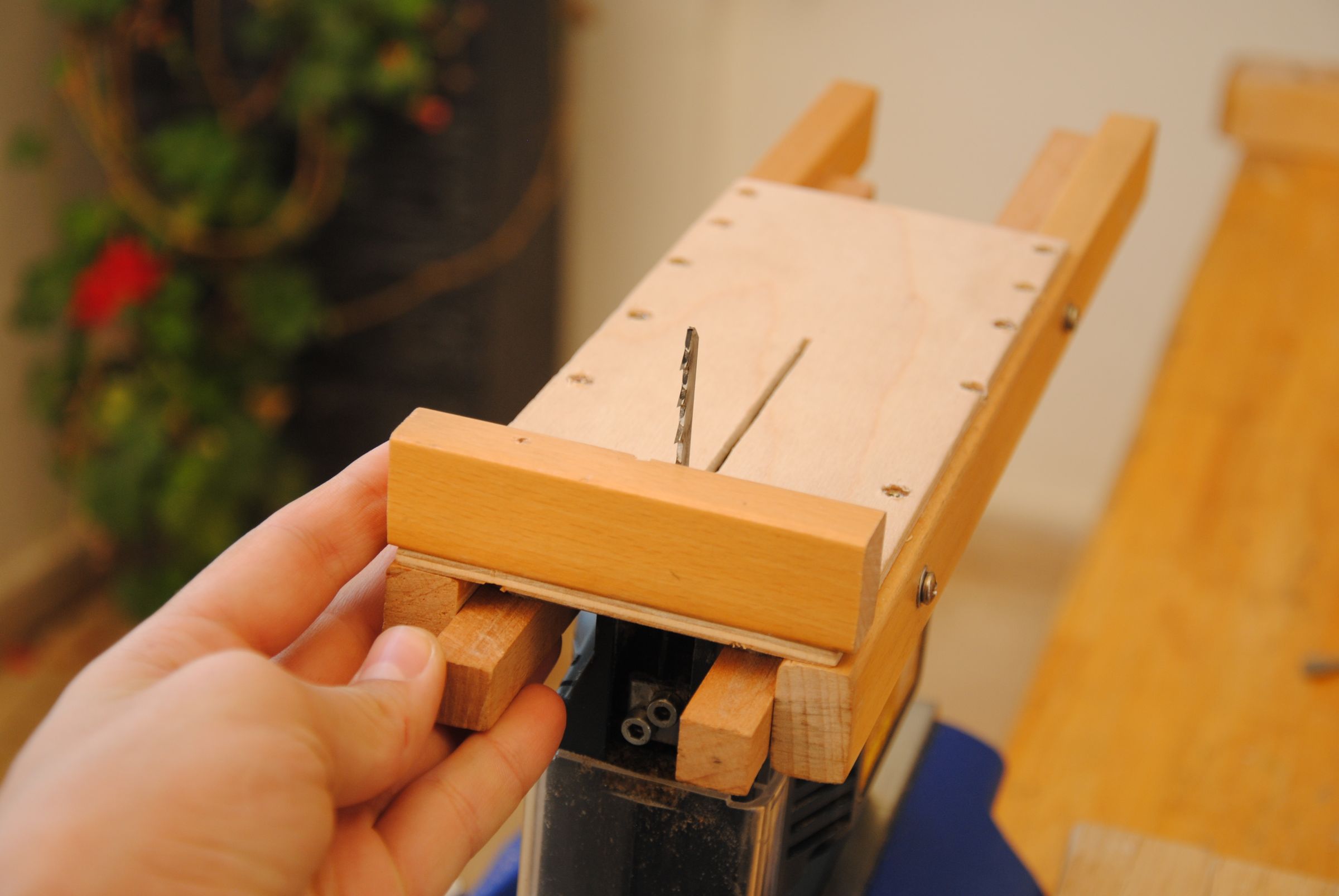 DIY Jigsaw Crosscut Sled - Perfect Jigsaw Cuts Every Single Time! : 8 ...