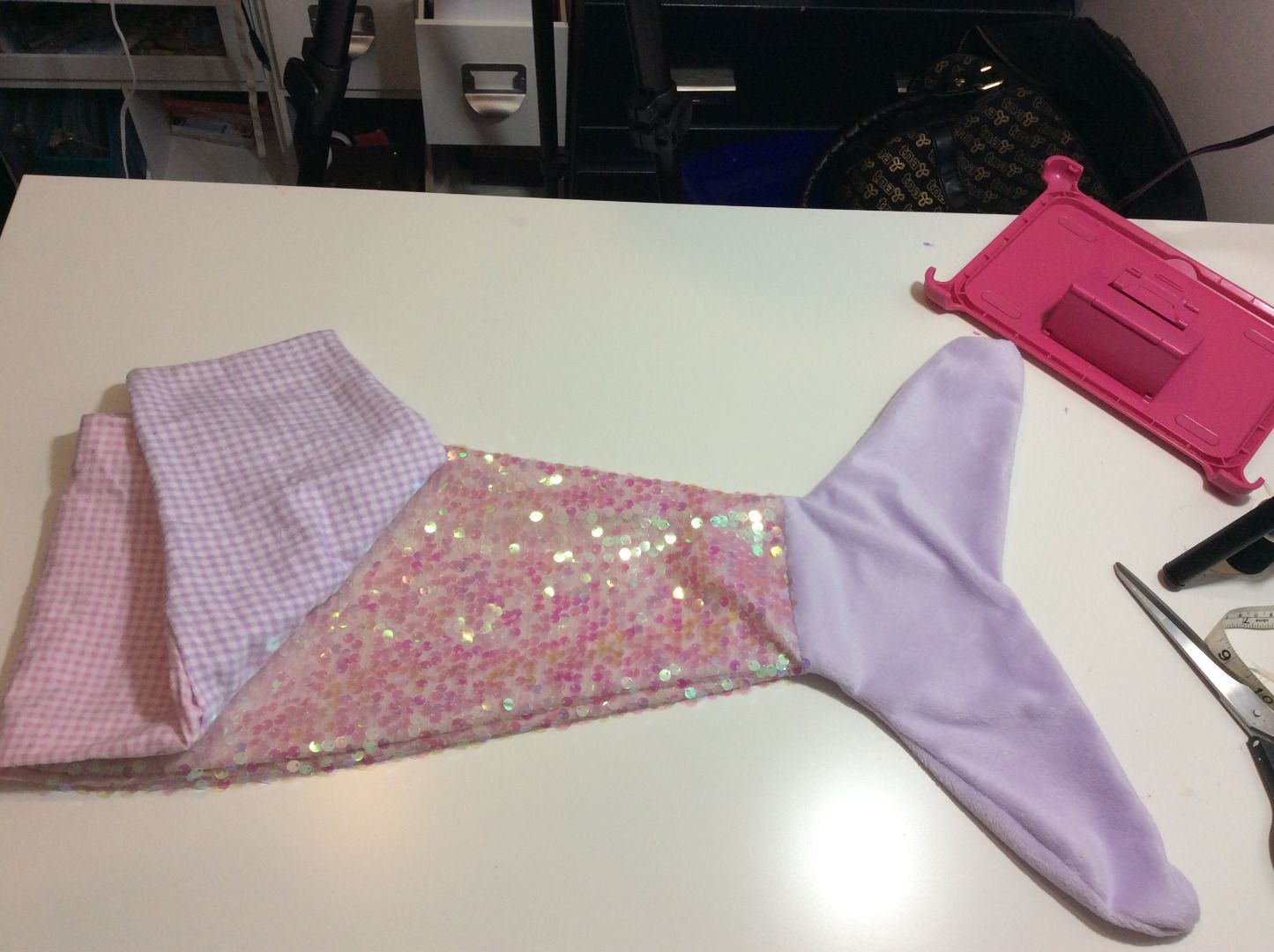 Mermaid Stocking Tutorial : 10 Steps (with Pictures) - Instructables
