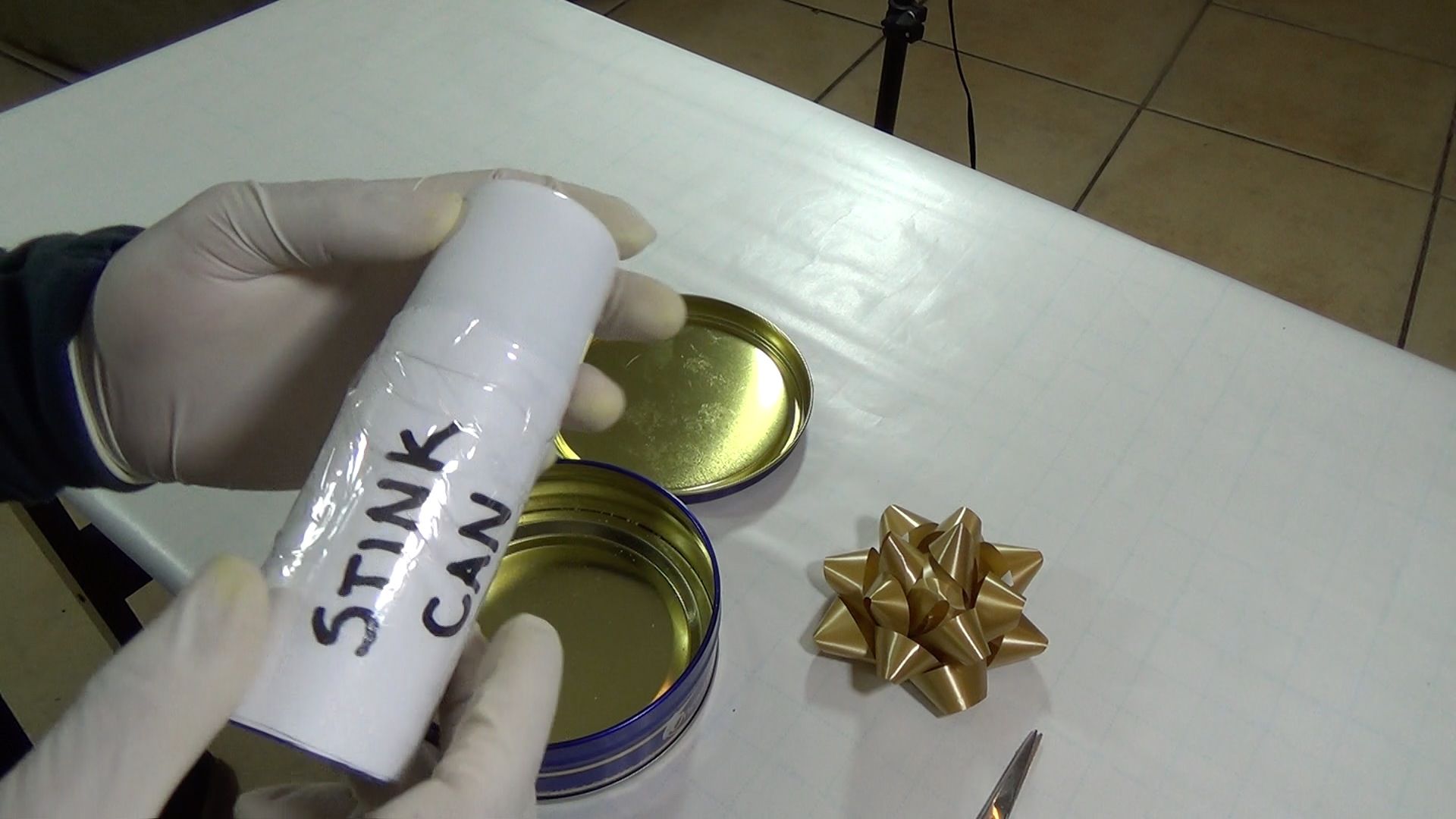 10 Christmas Gift Pranks You Can Do on Family and Friends! : 10 Steps ...