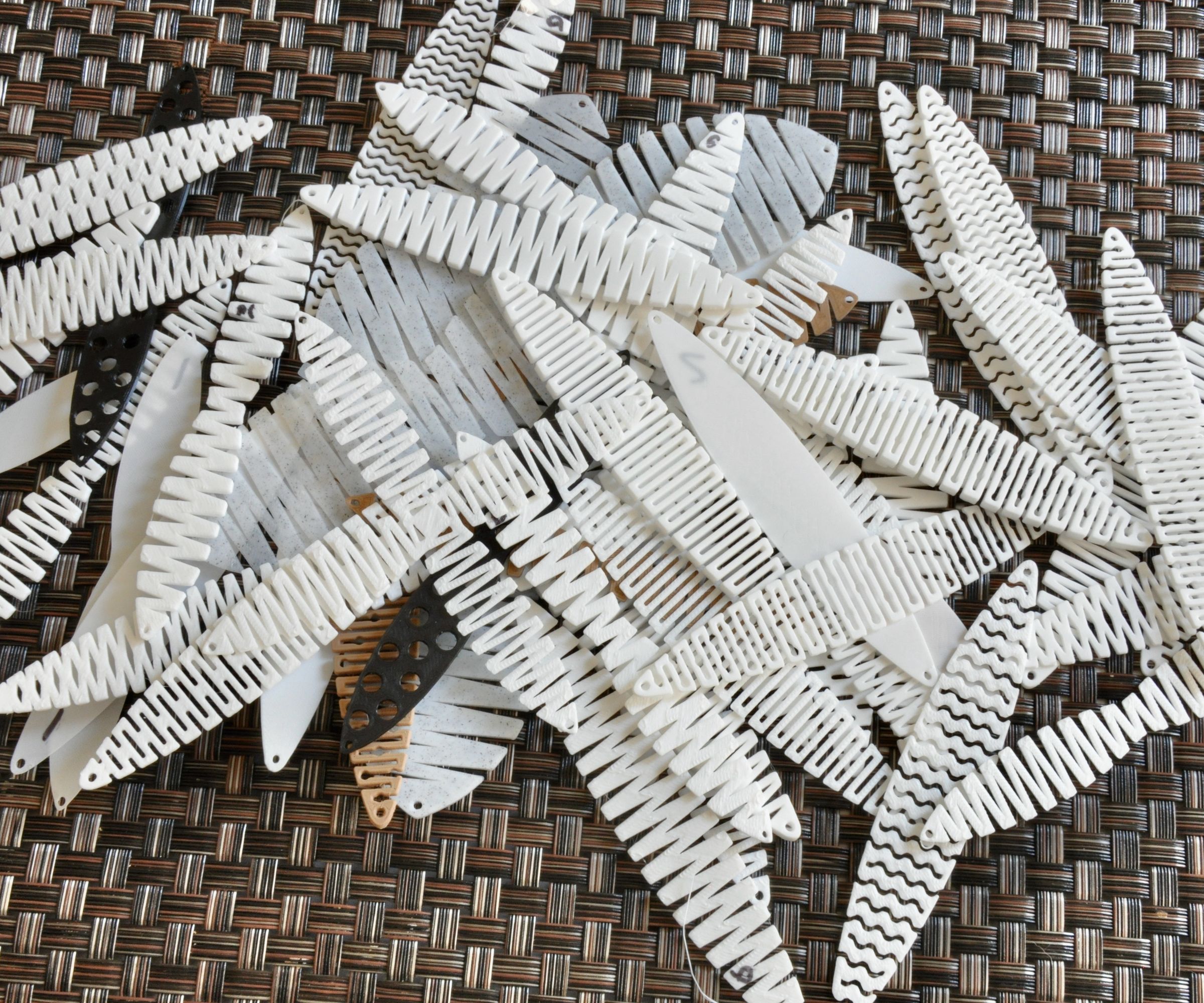 Living Hinge Earrings - 3D Print : 7 Steps (with Pictures) - Instructables