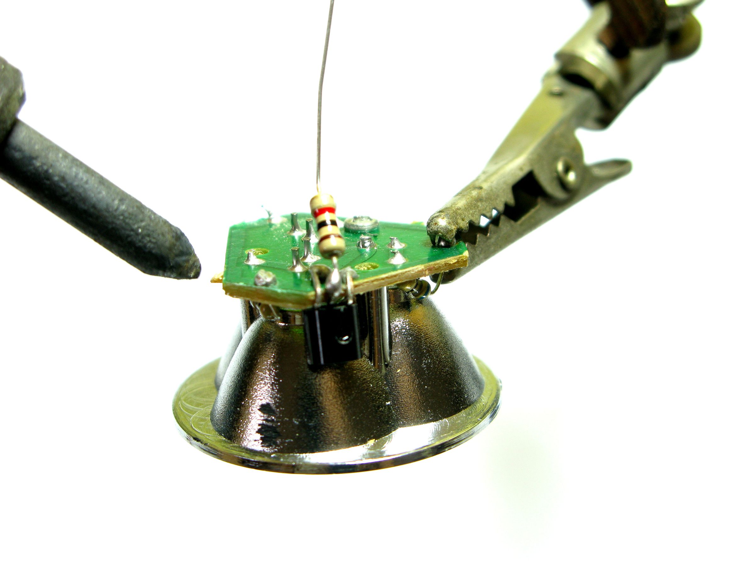 Water Powered Flashlight : 7 Steps (with Pictures) - Instructables