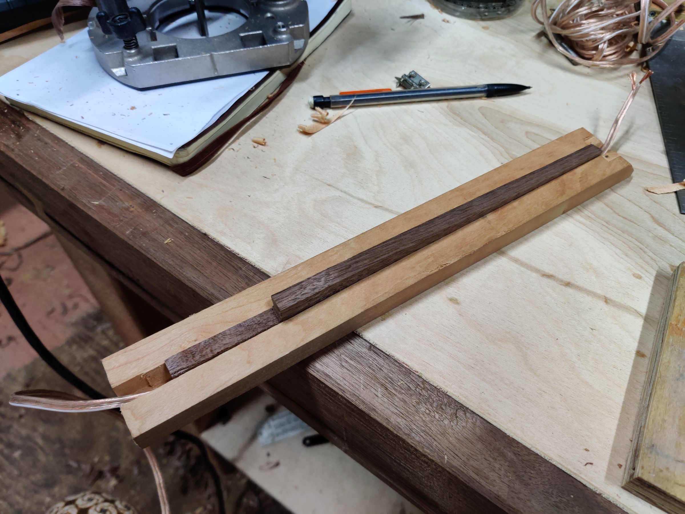 Table With Hidden Lamp : 11 Steps (with Pictures) - Instructables