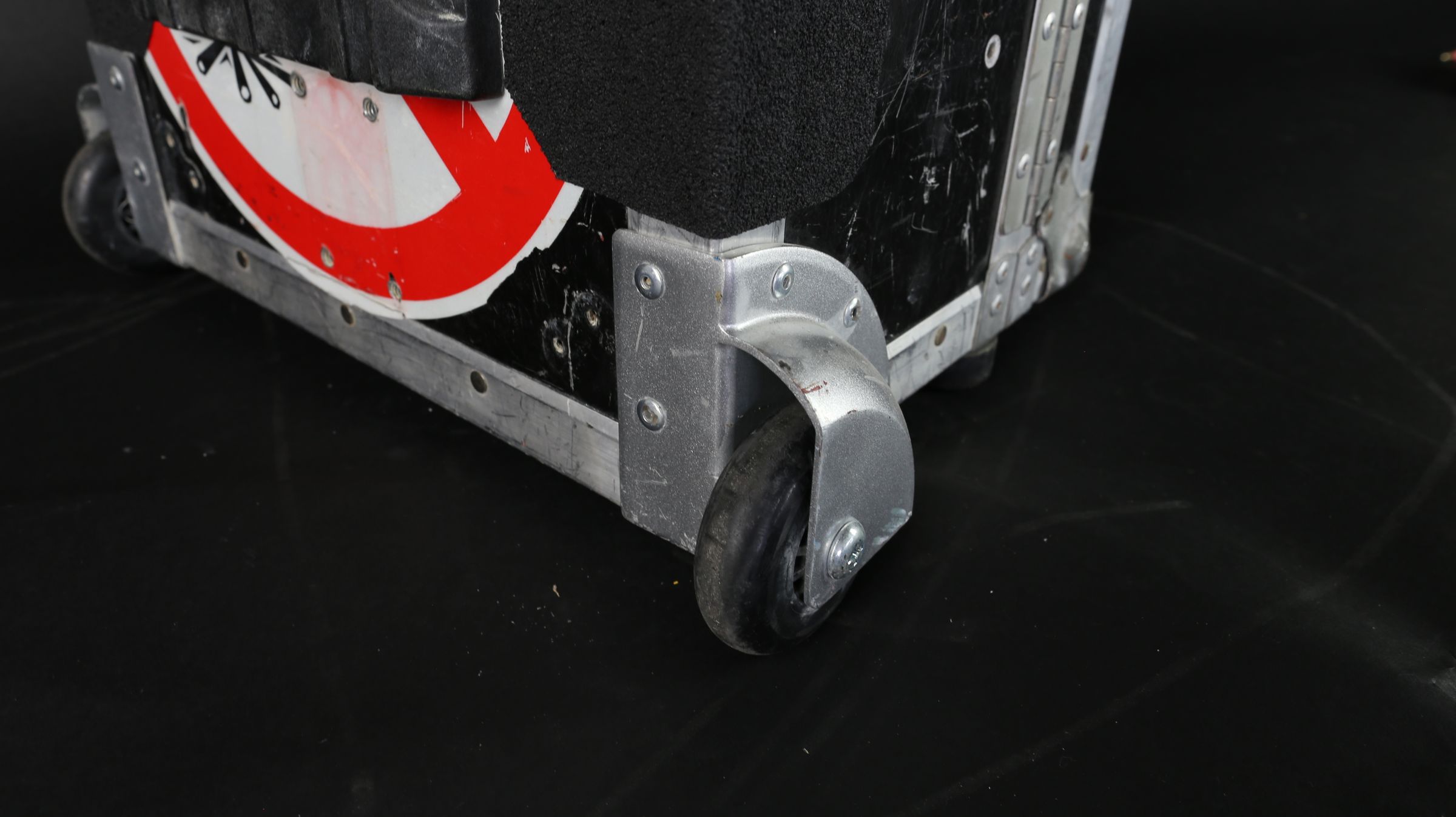 Flight-case Toolbox and Workstation : 20 Steps (with Pictures ...