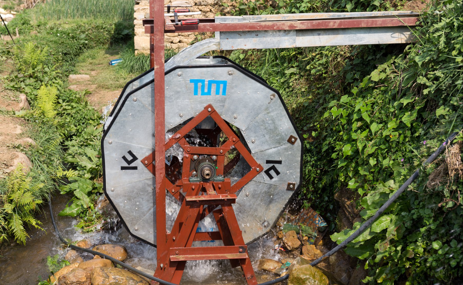 The Waterwheel Project V1.0 : 10 Steps (with Pictures) - Instructables