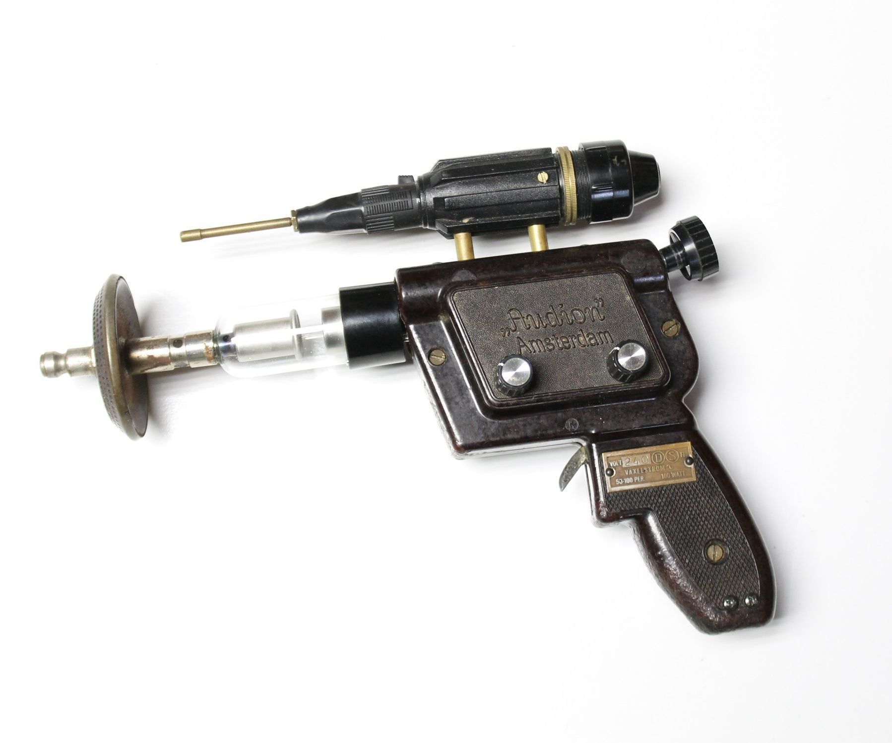 Ray Gun With Laser Sound Effects : 19 Steps (with Pictures) - Instructables