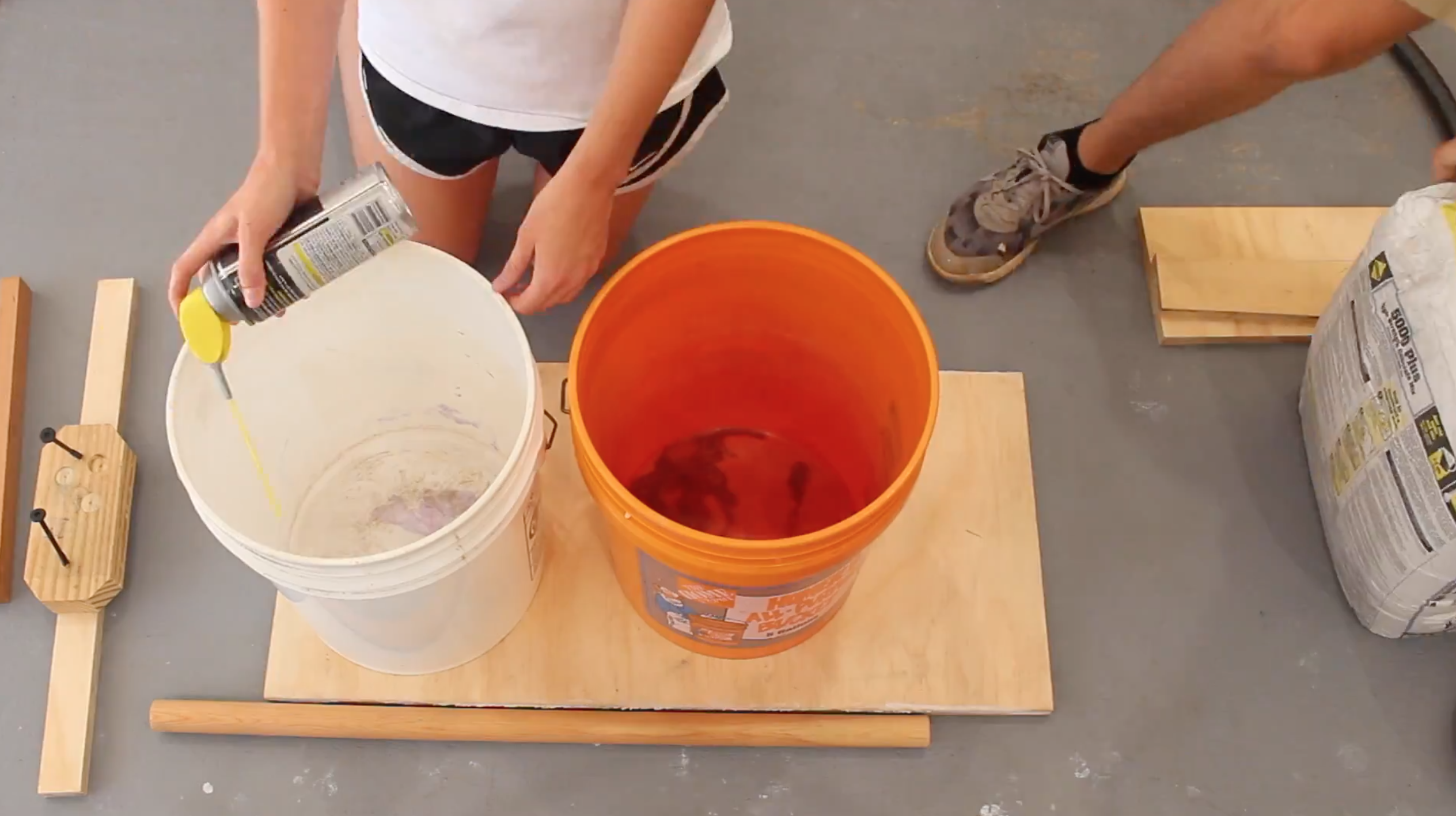 $20 DIY Modern Concrete and 2x12 Wood Bench- Very Easy to Make : 8 ...