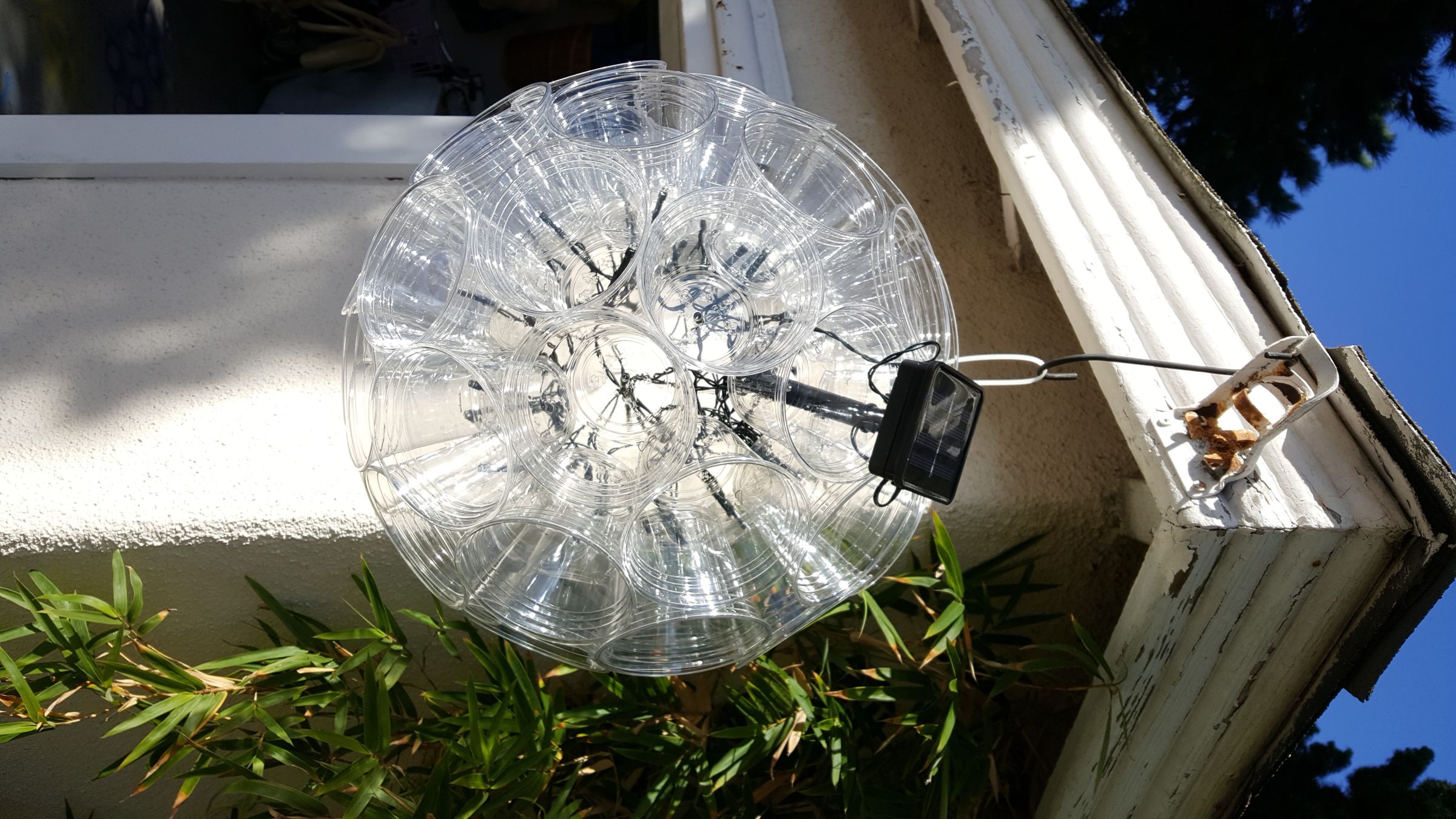 Improved SOLAR SPARKLEBALL ! : 8 Steps (with Pictures) - Instructables