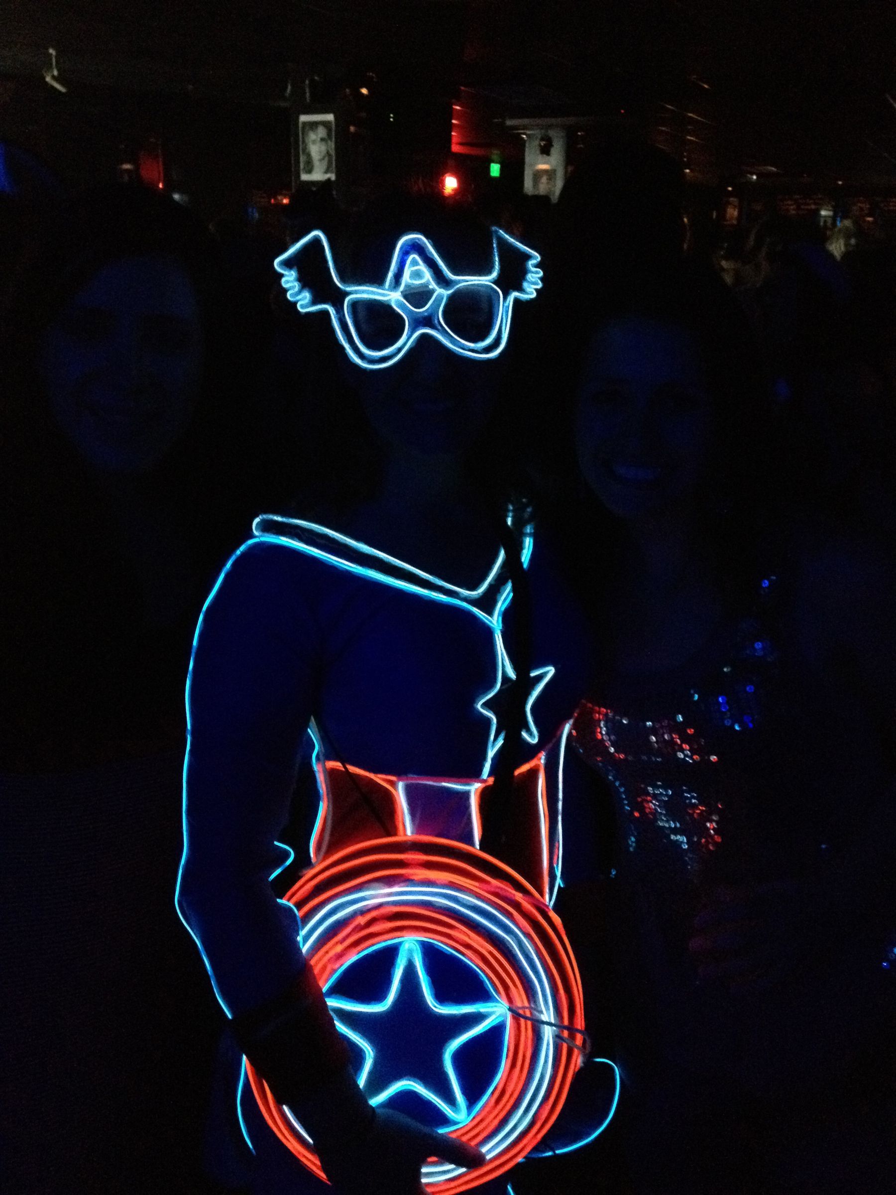 Mrs Captain America Glow Costume : 4 Steps (with Pictures) - Instructables