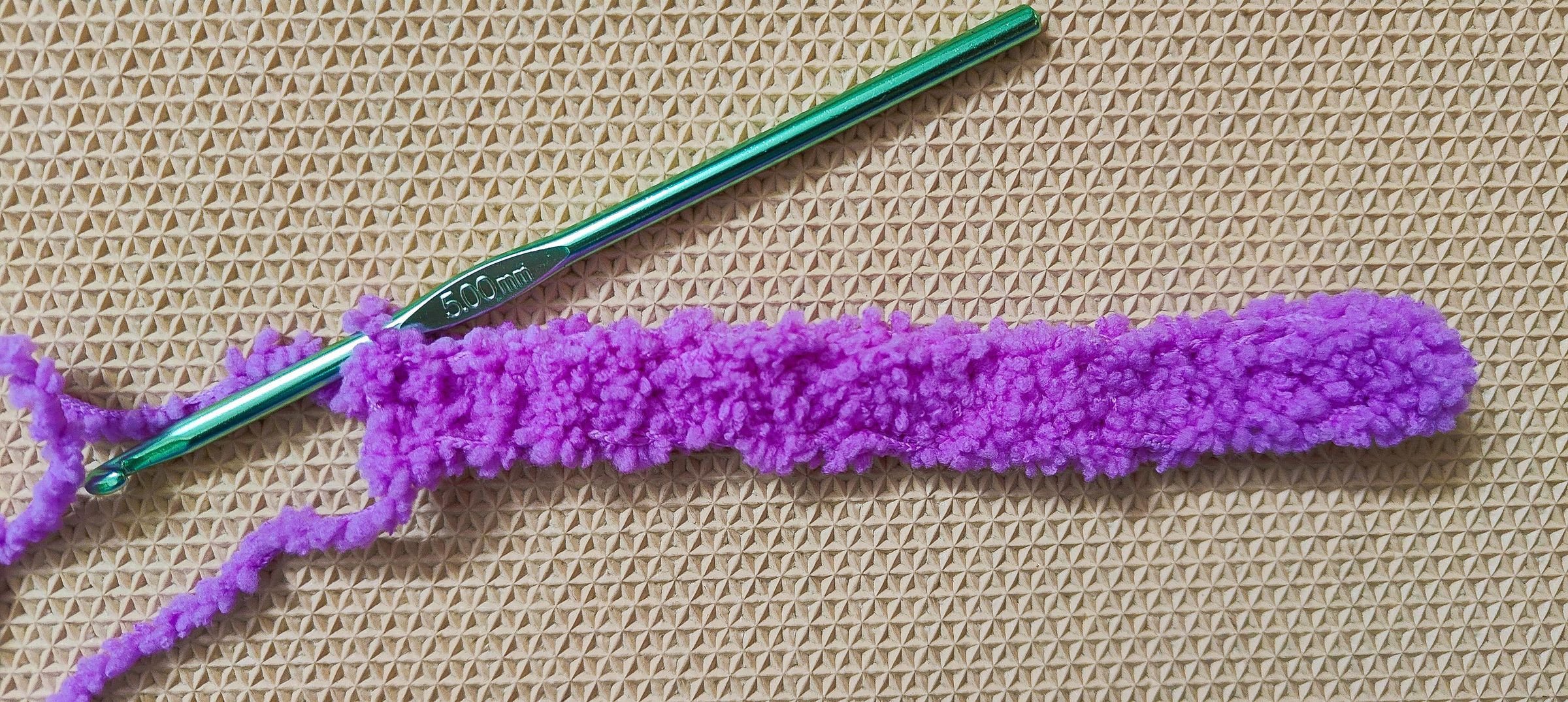 Easy Crochet Scarf With Snuggle Yarn : 5 Steps (with Pictures ...