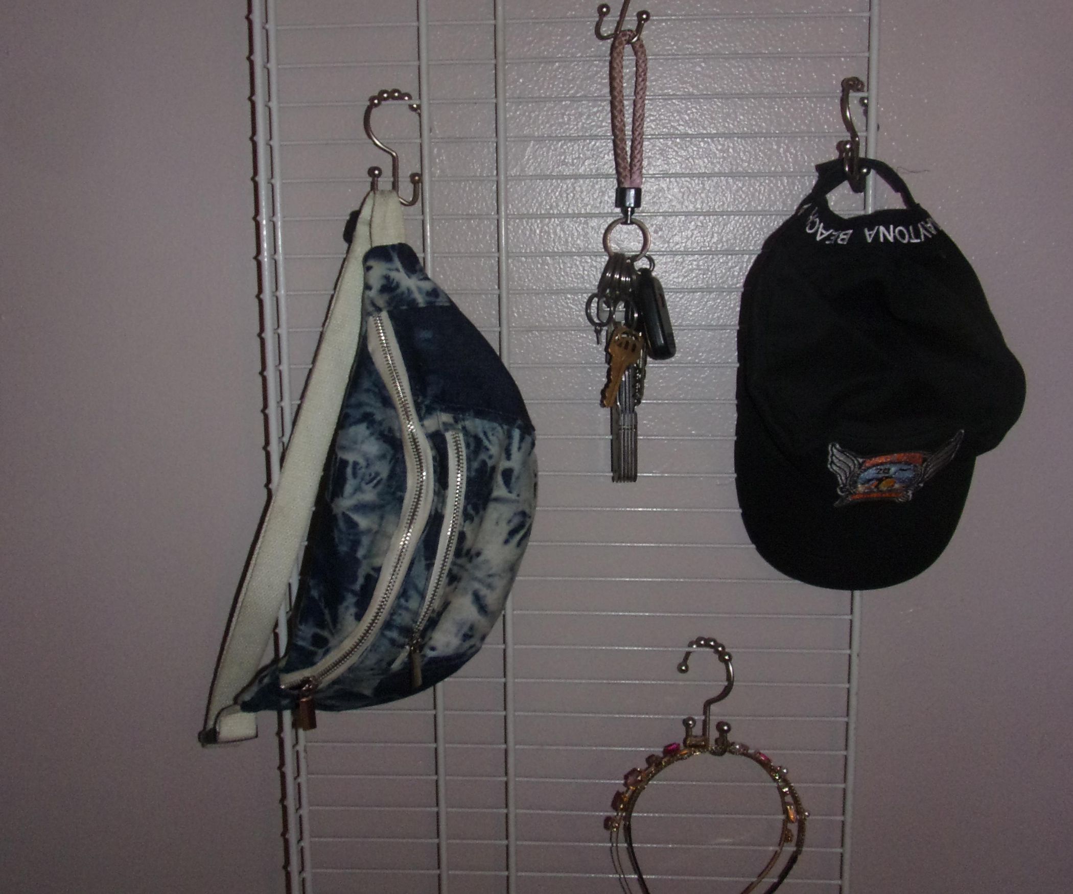 Use a Wire Shelf to Create Storage - Instructables
