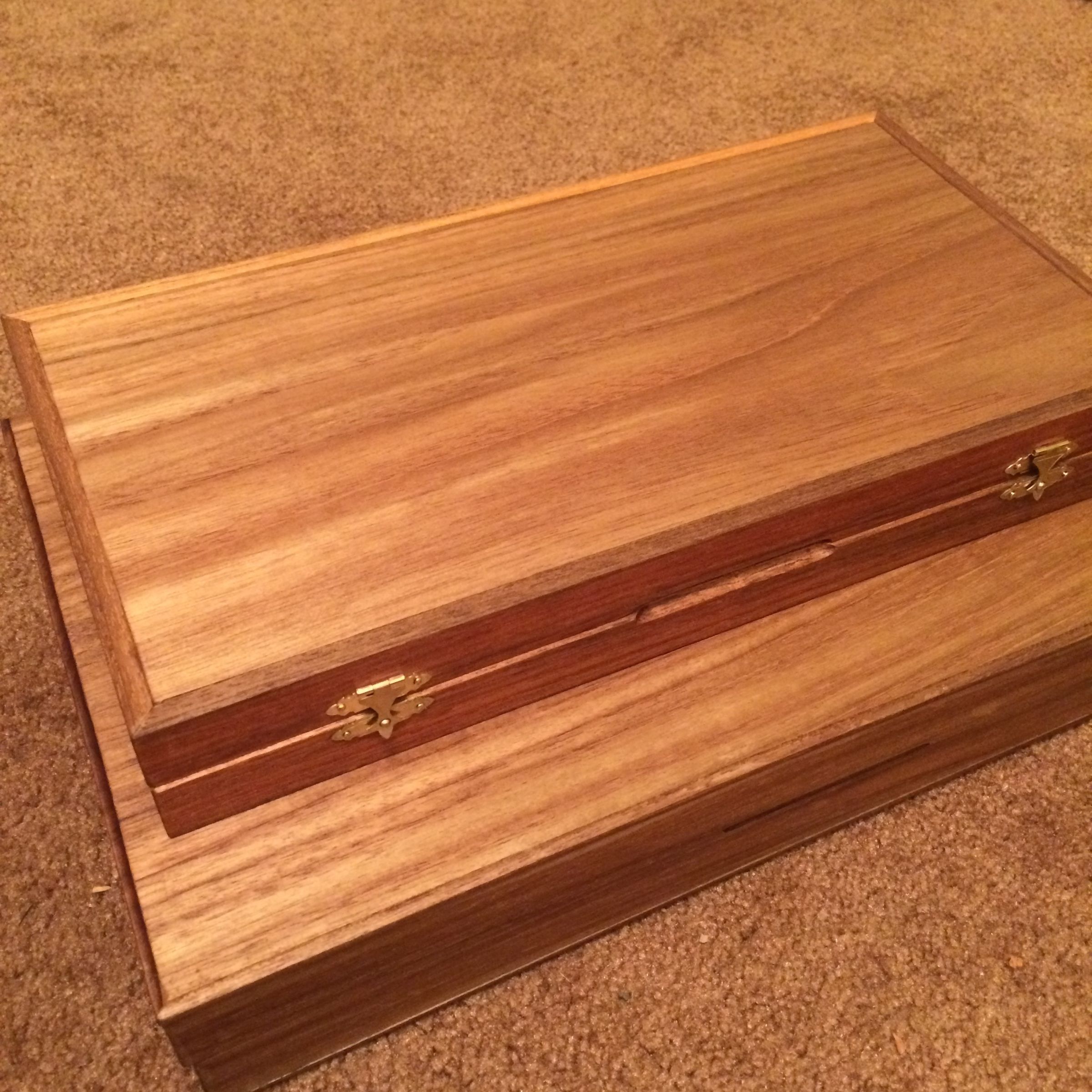 How to Make a Wooden Backgammon Board : 10 Steps (with Pictures ...