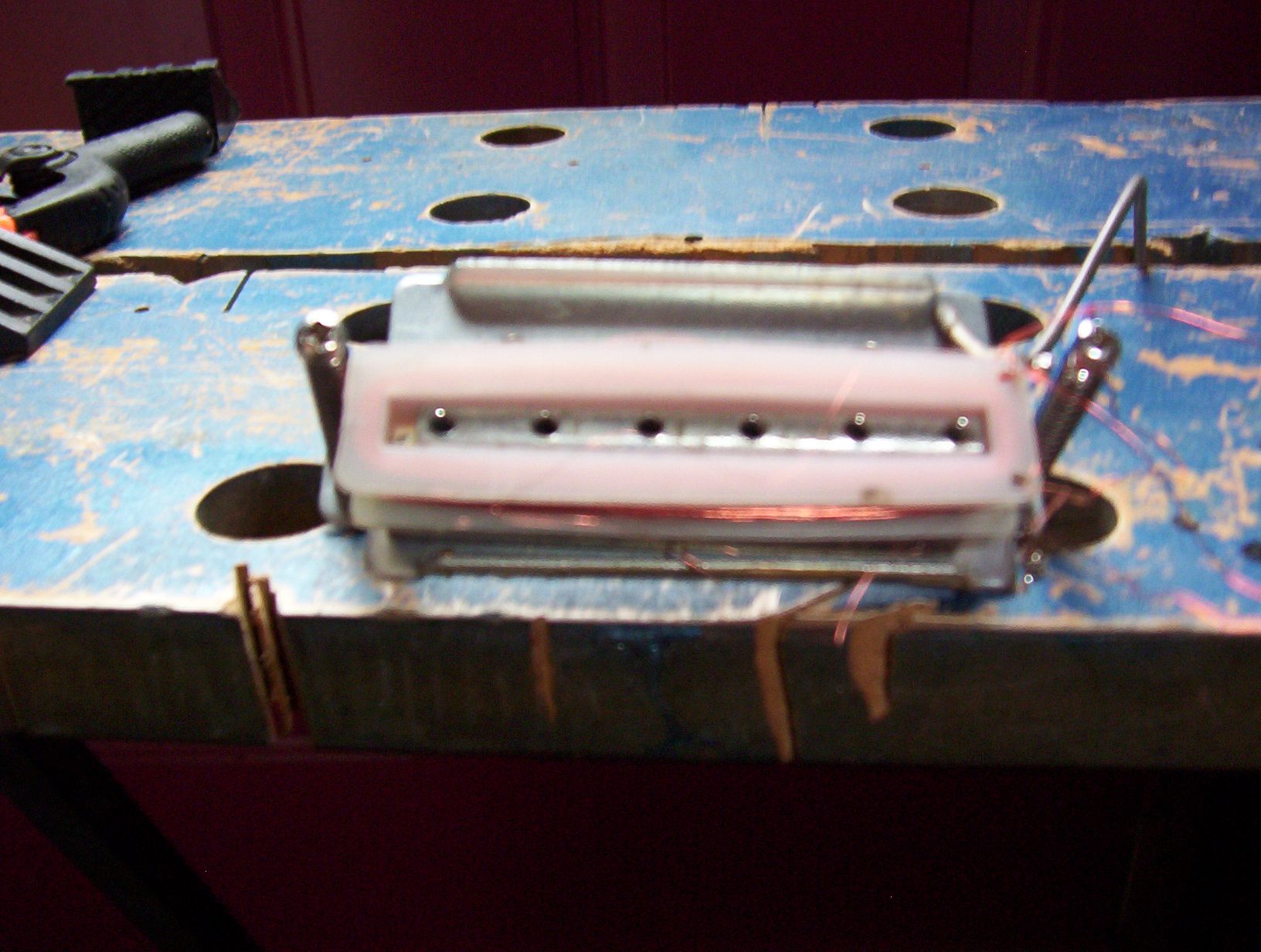 Cheap and Easy Guitar Pickups : 9 Steps - Instructables