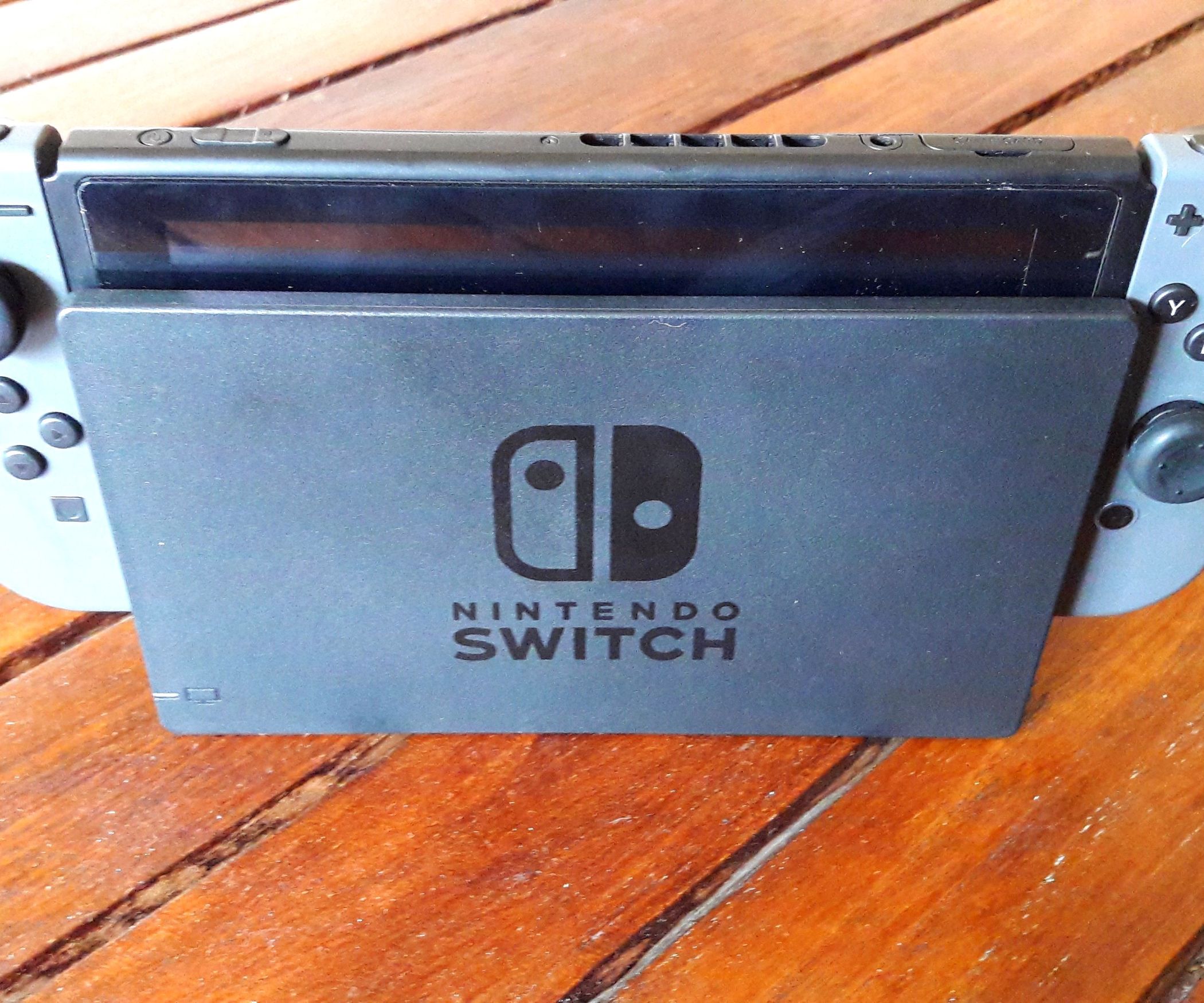 Invisible Screen Protection for Your Nintendo Switch Dock : 3 Steps ...