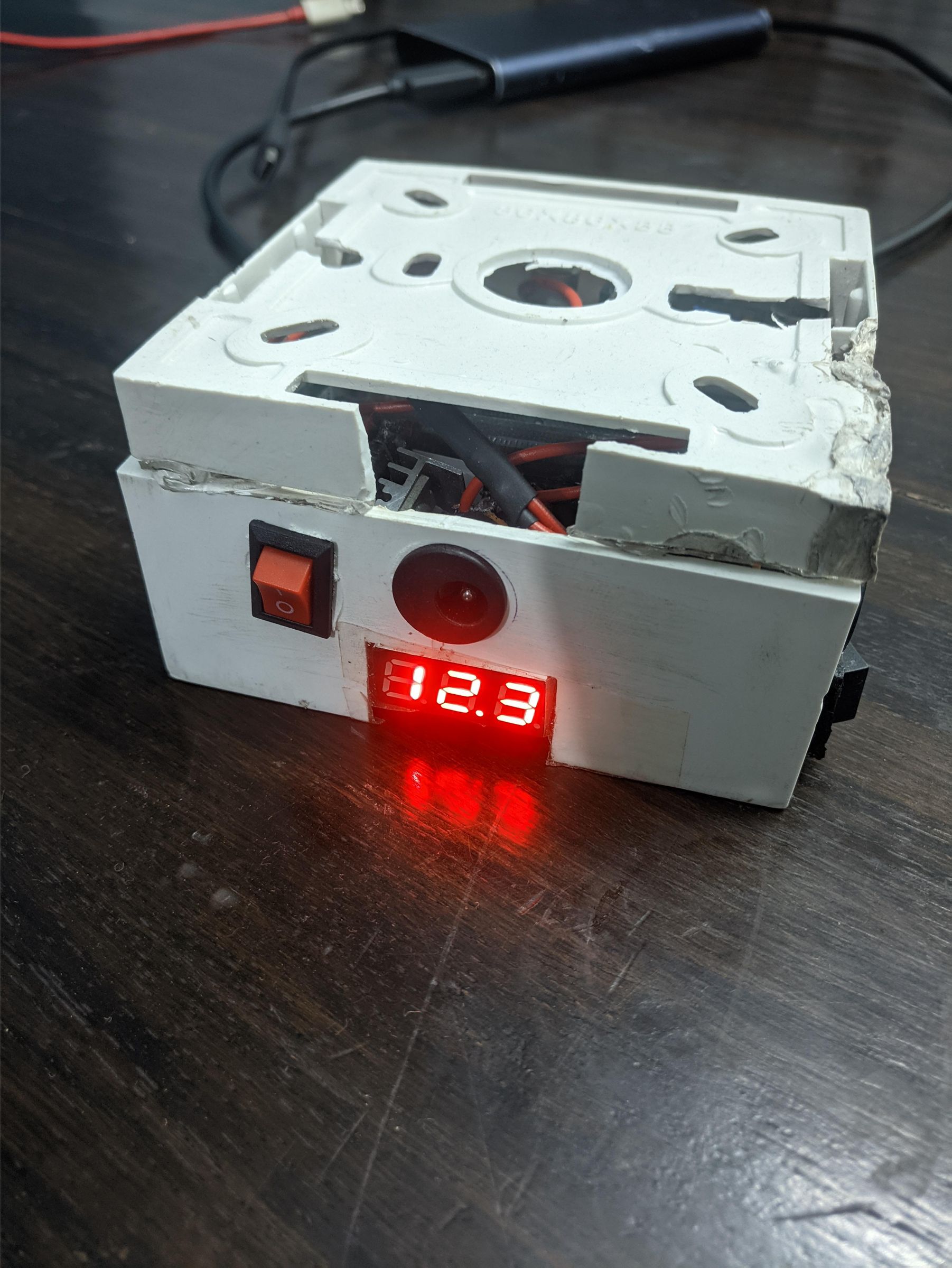 DIY Mini UPS for WiFi Router V5.0 : 18 Steps (with Pictures ...