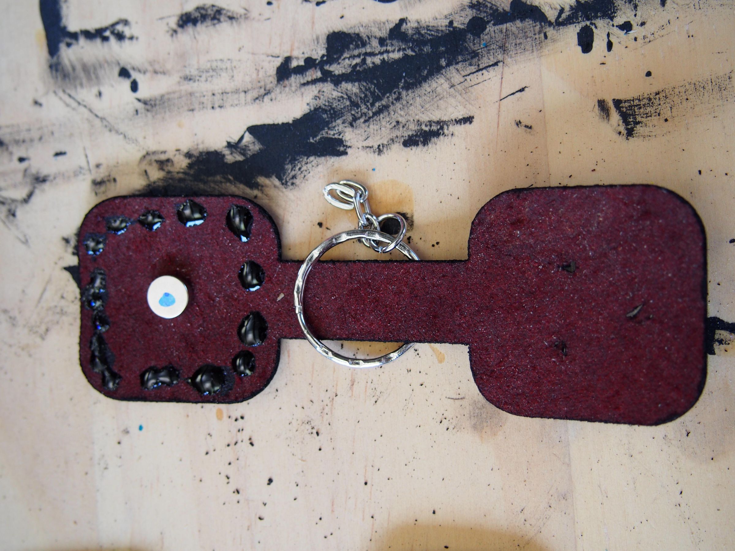 Magnetic Wood and Leather Keychain Organiser : 7 Steps (with Pictures ...