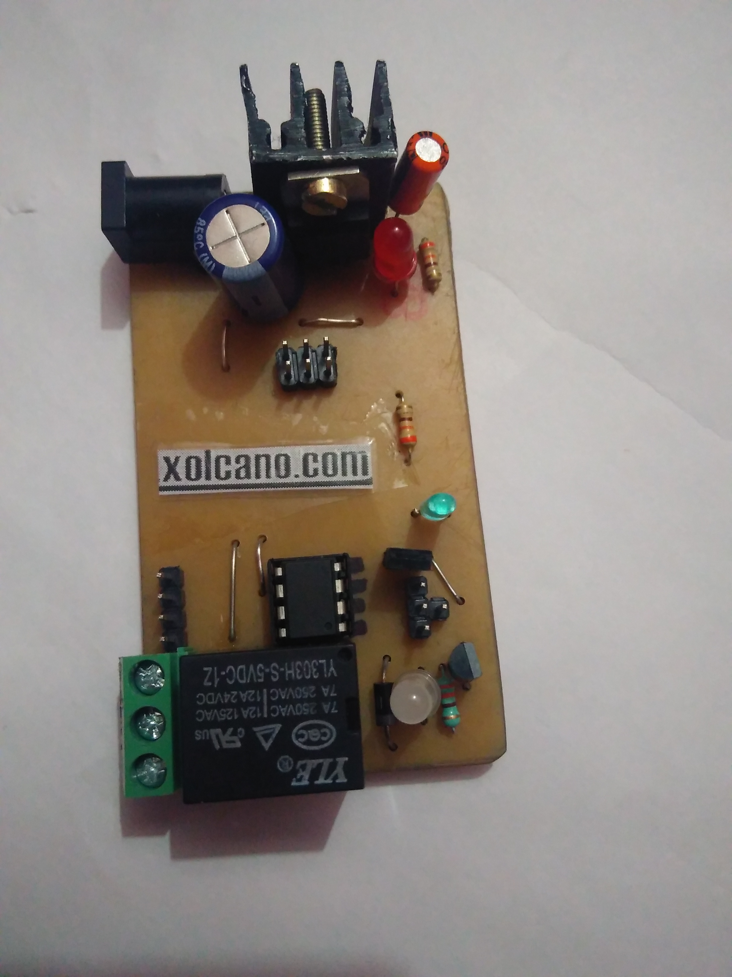 #DIY# a Complete Guide to Build Your Own ATtiny85 Project PCB With ...